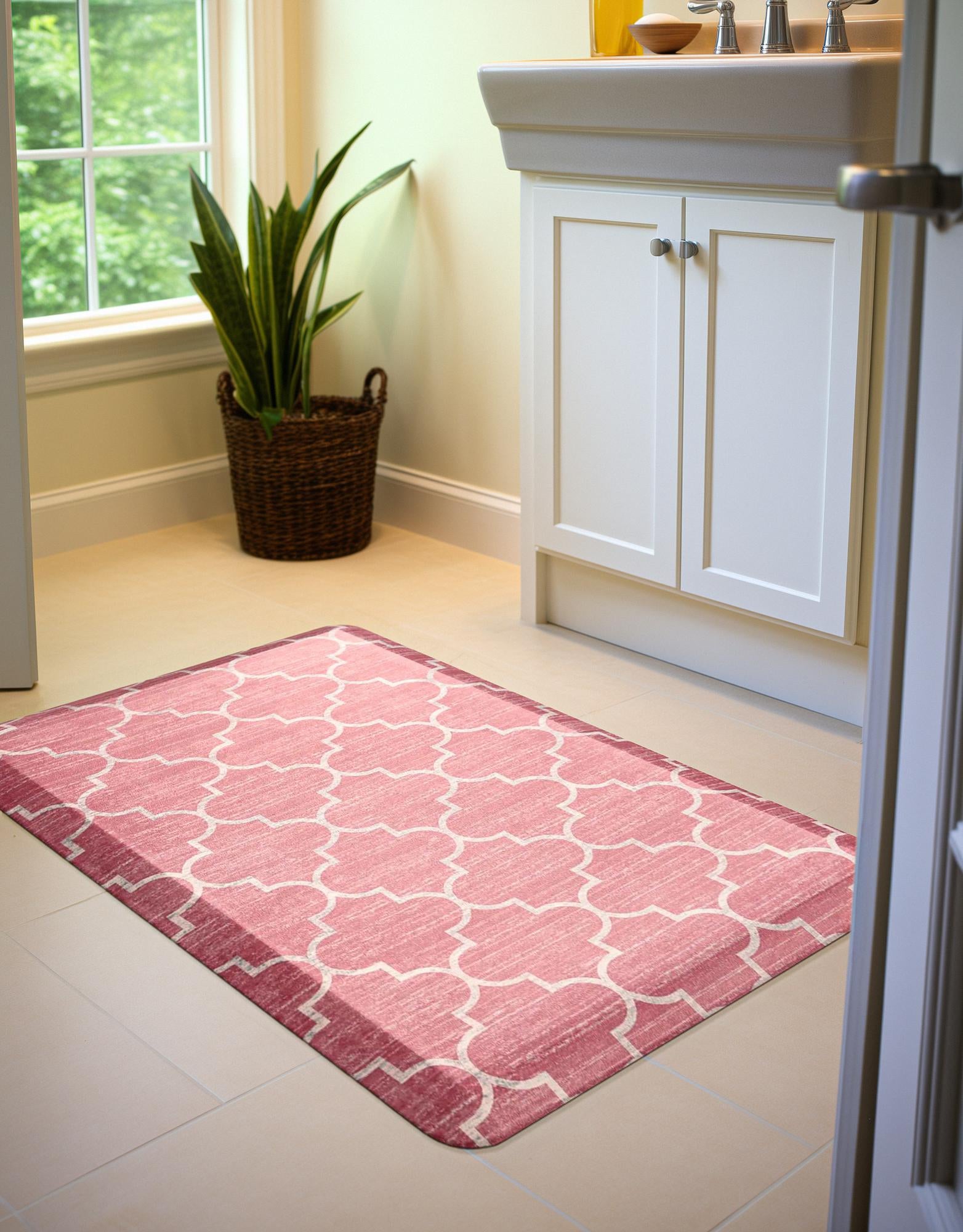 Rose Pink 2' x 3' Trellis Anti-Fatigue Comfort Mat | Rugs.com