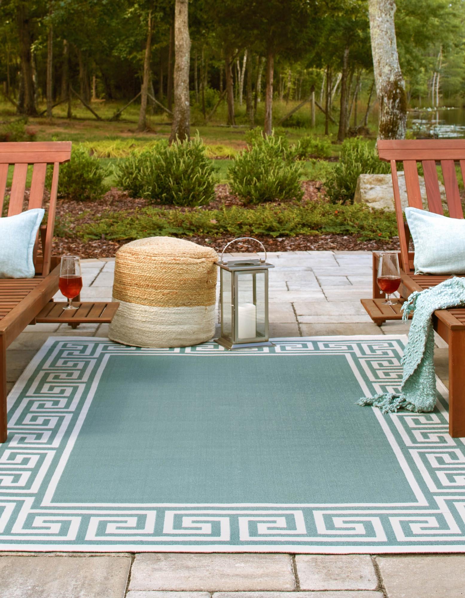 Aqua 4' x 6' Coastal Indoor / Outdoor Rug | Rugs.com