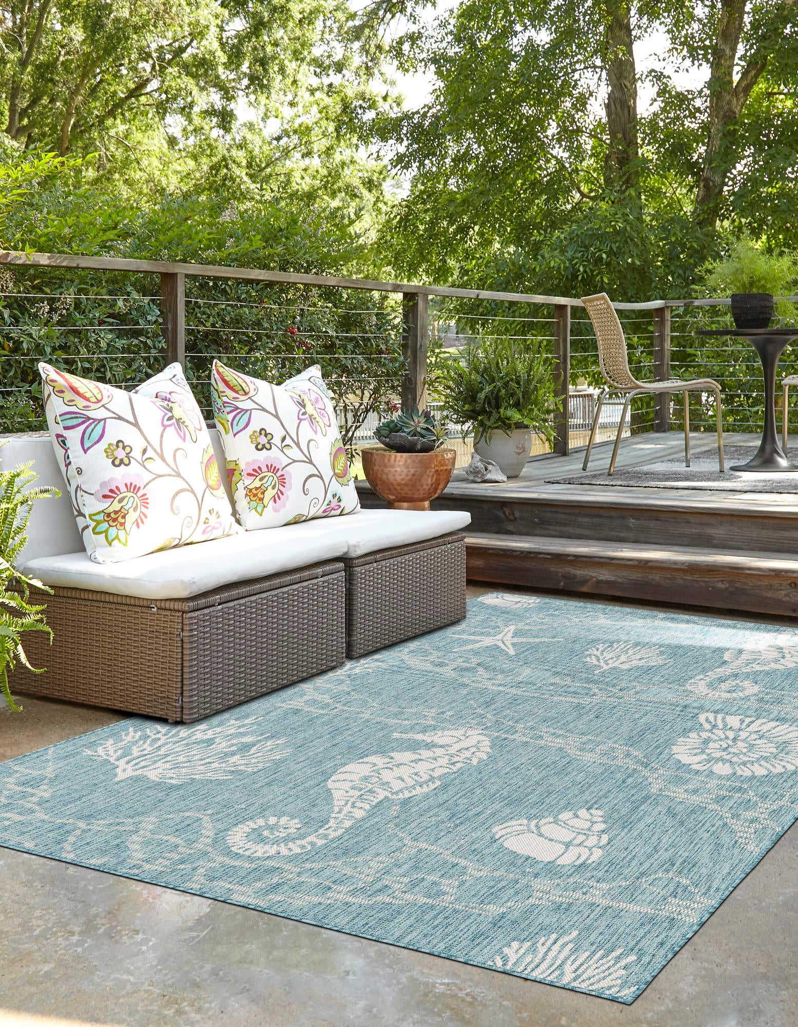 Aqua 7' 10 x 10' Coastal Indoor / Outdoor Rug | Rugs.com