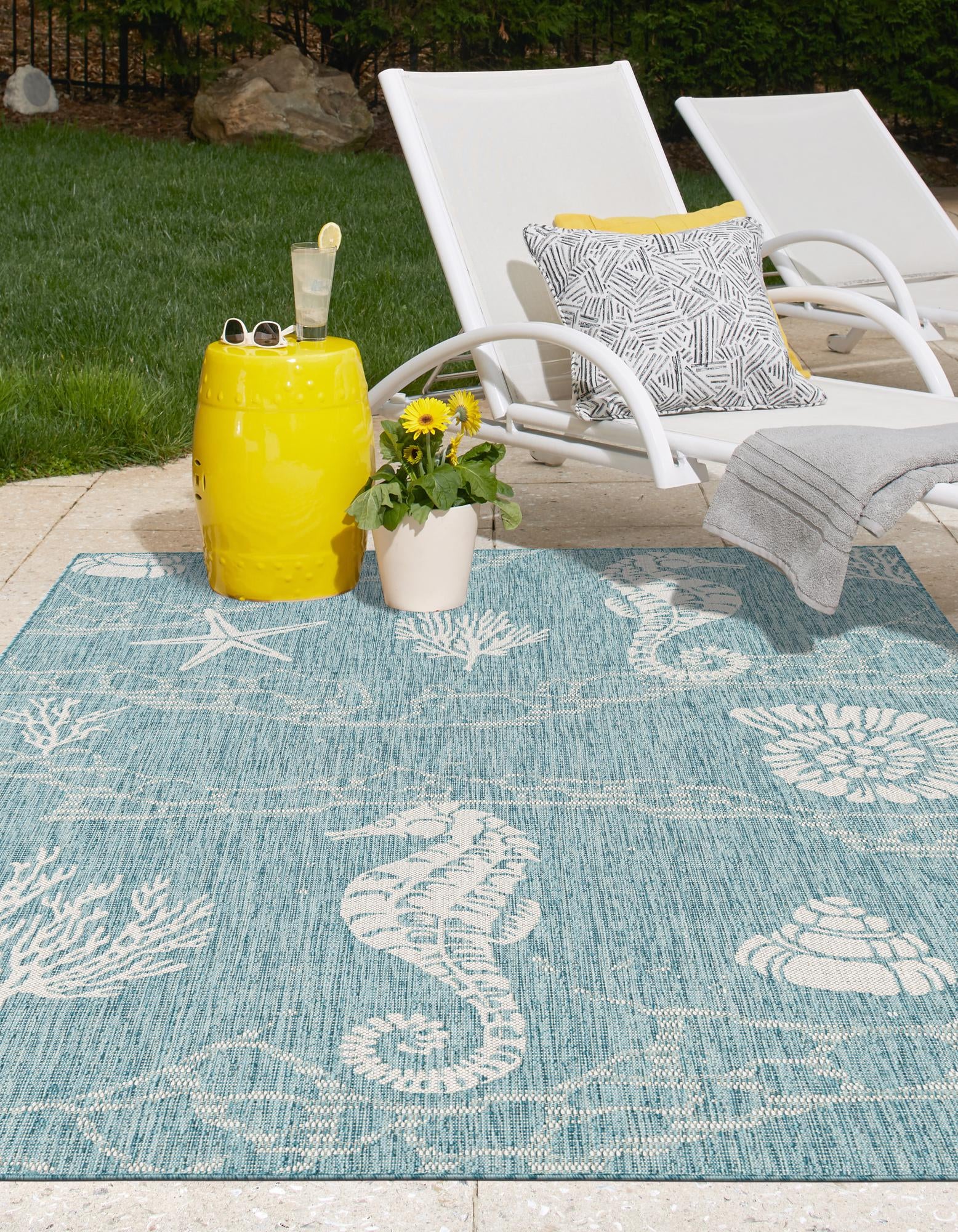 Aqua 5' 3 x 8' Coastal Indoor / Outdoor Rug | Rugs.com