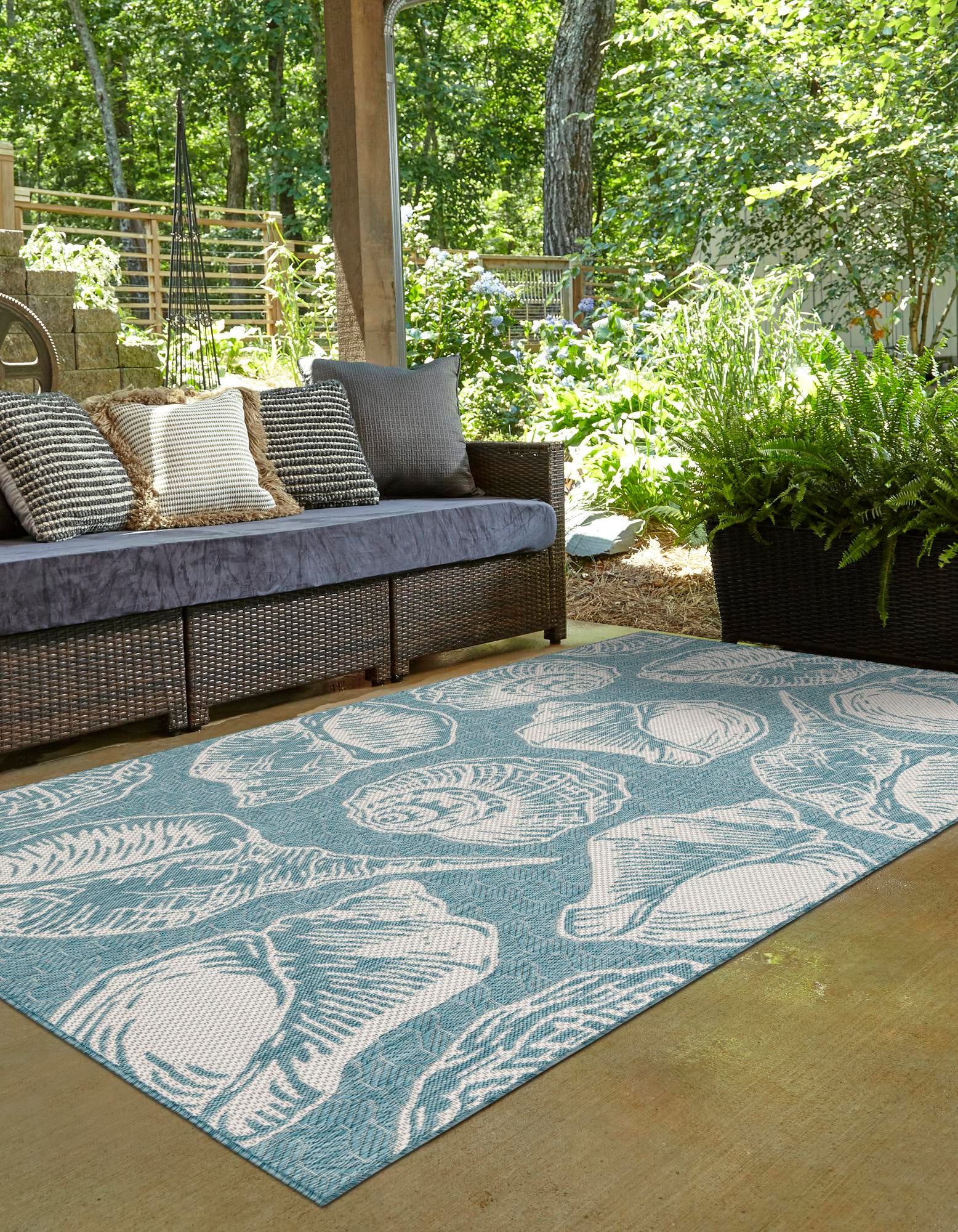 Aqua 7' 10 x 10' Coastal Indoor / Outdoor Rug | Rugs.com