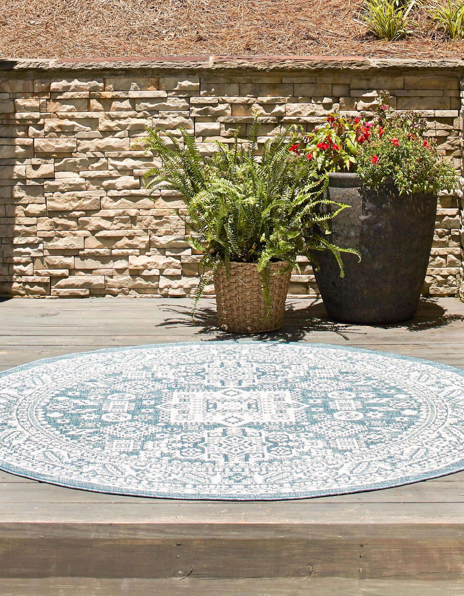 Aqua 10' x 10' Aztec Indoor / Outdoor Round Rug | Rugs.com