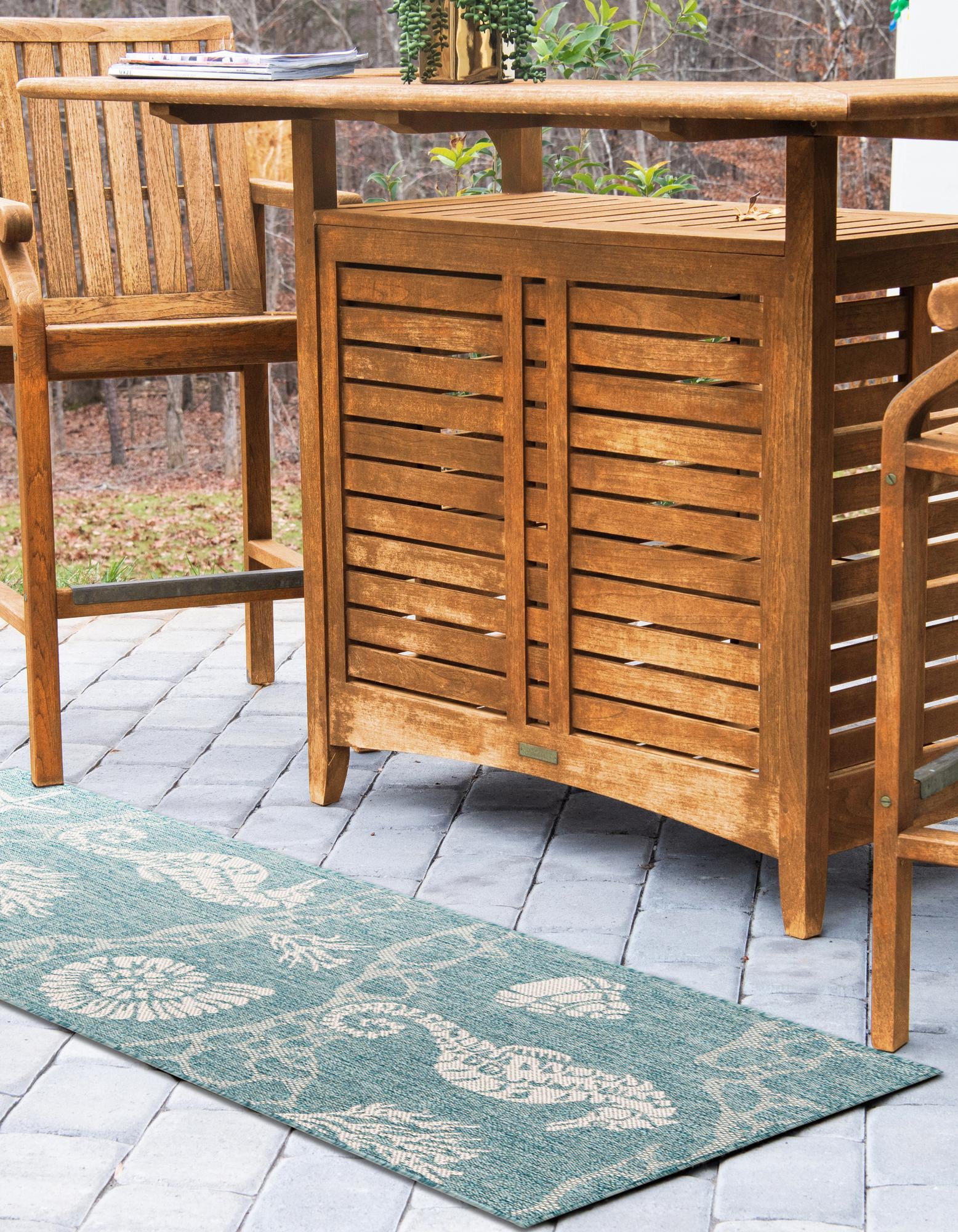 Aqua 2' x 5' Coastal Indoor / Outdoor Runner Rug | Rugs.com