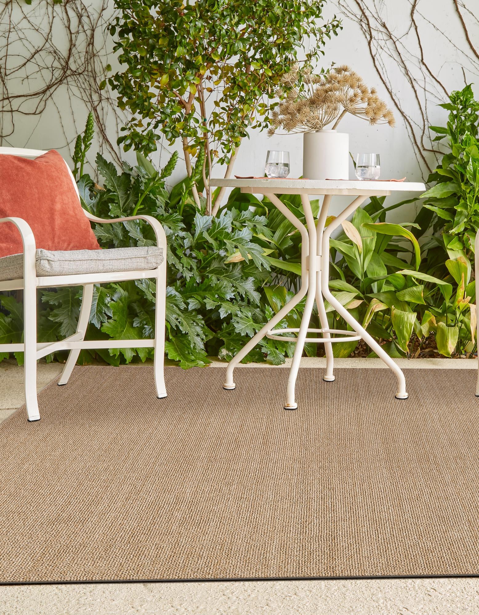 Beige 4' 1 x 6' 1 Solid Indoor / Outdoor Rug | Rugs.com