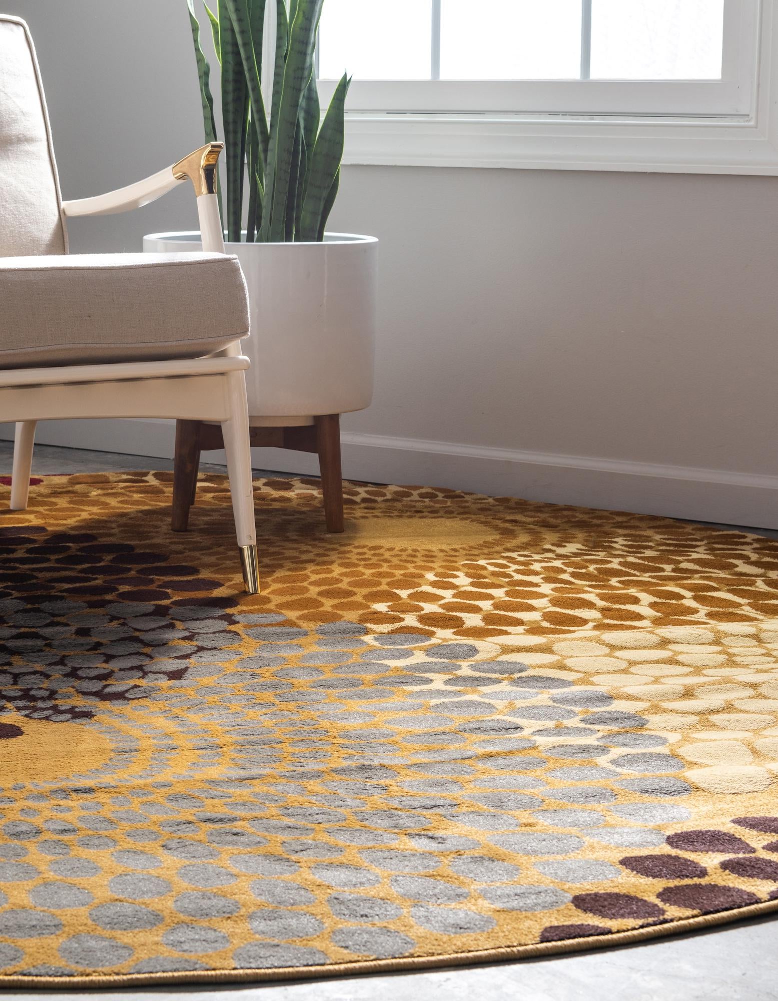 Beige 7' 10 x 7' 10 Cafe Round Rug | Rugs.com
