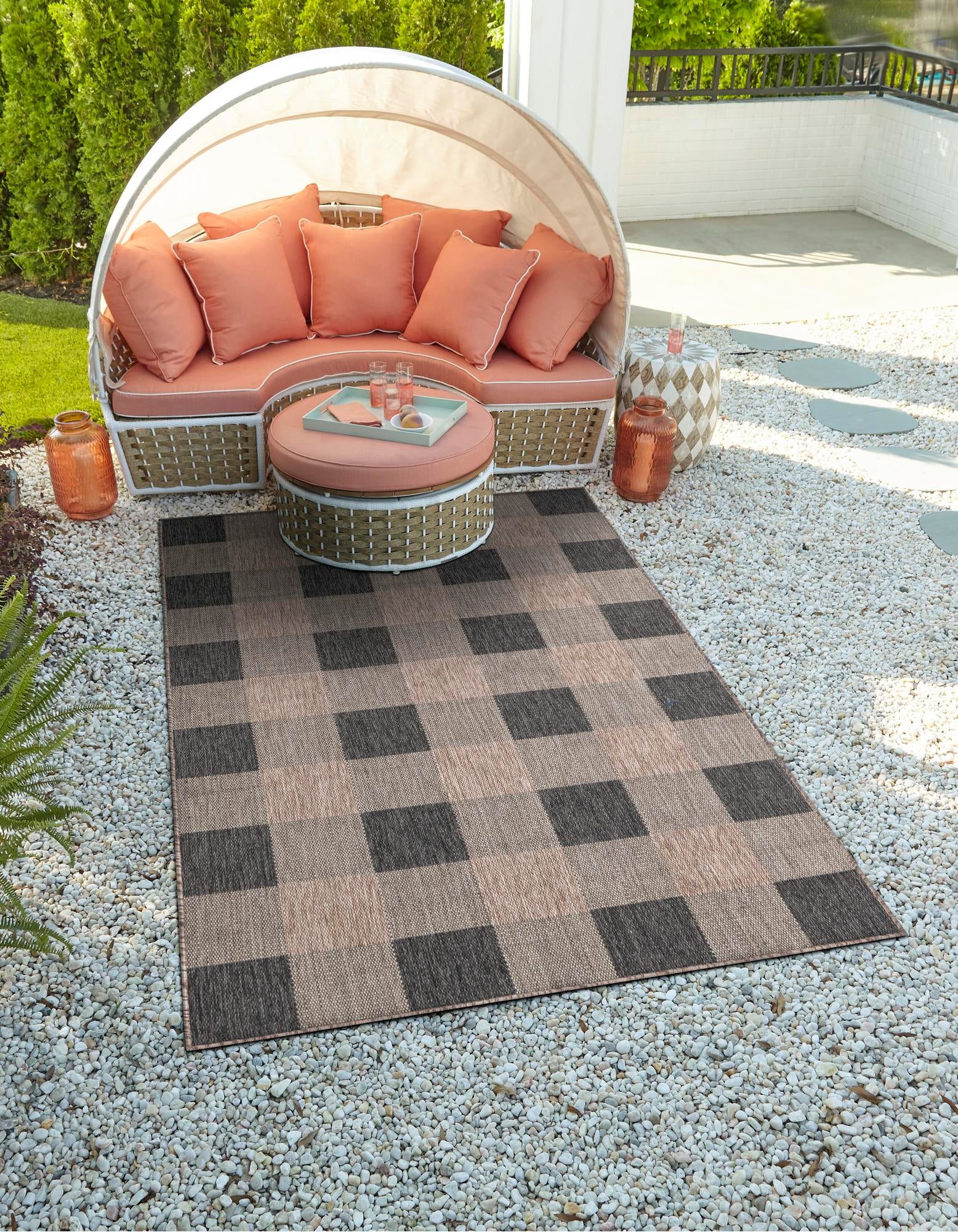 Black and Brown 4' x 6' Checkered Indoor / Outdoor Rug | Rugs.com