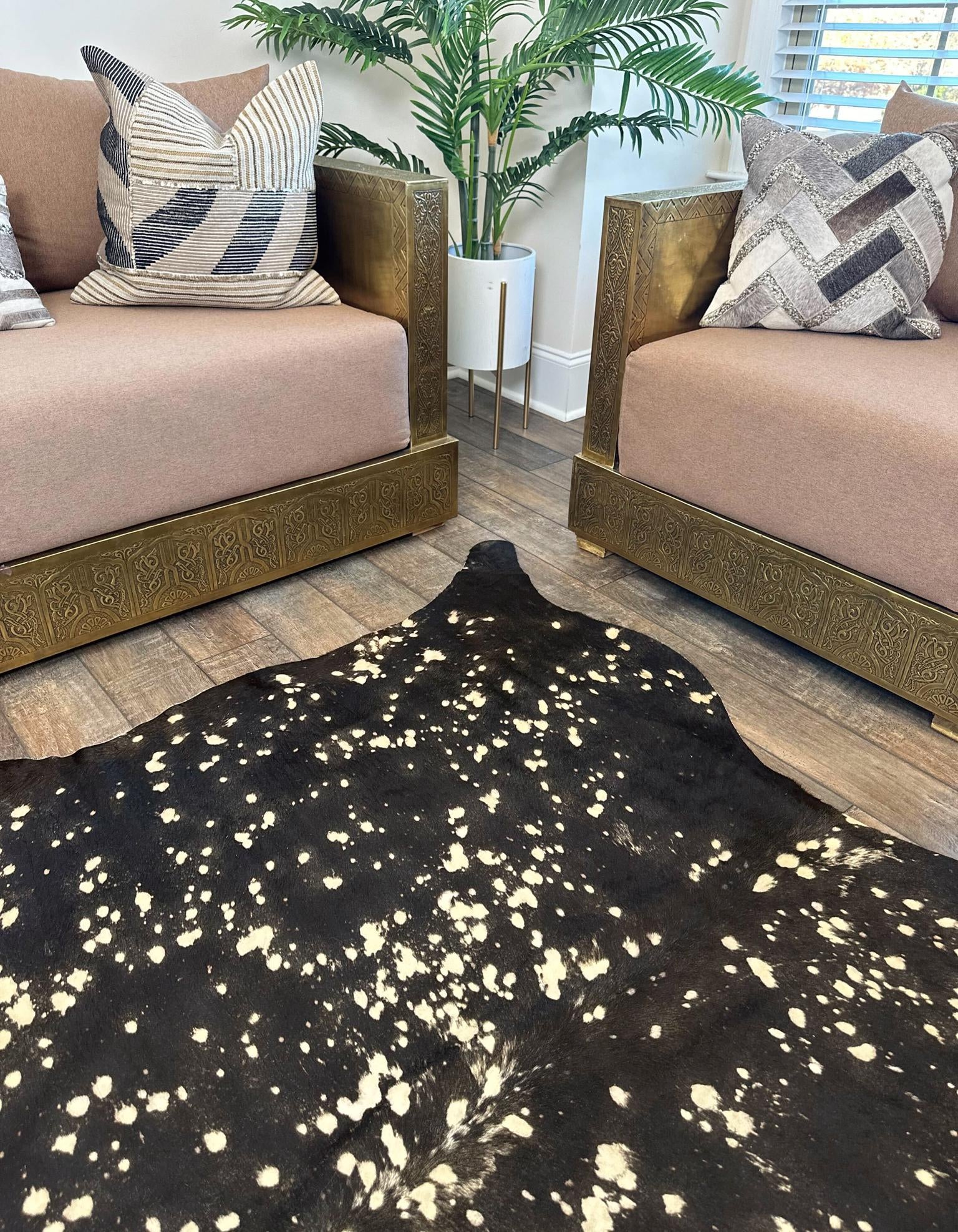 Black and Gold 5' 7 x 6' 3 Cowhide Leather Freeform Rug | Rugs.com
