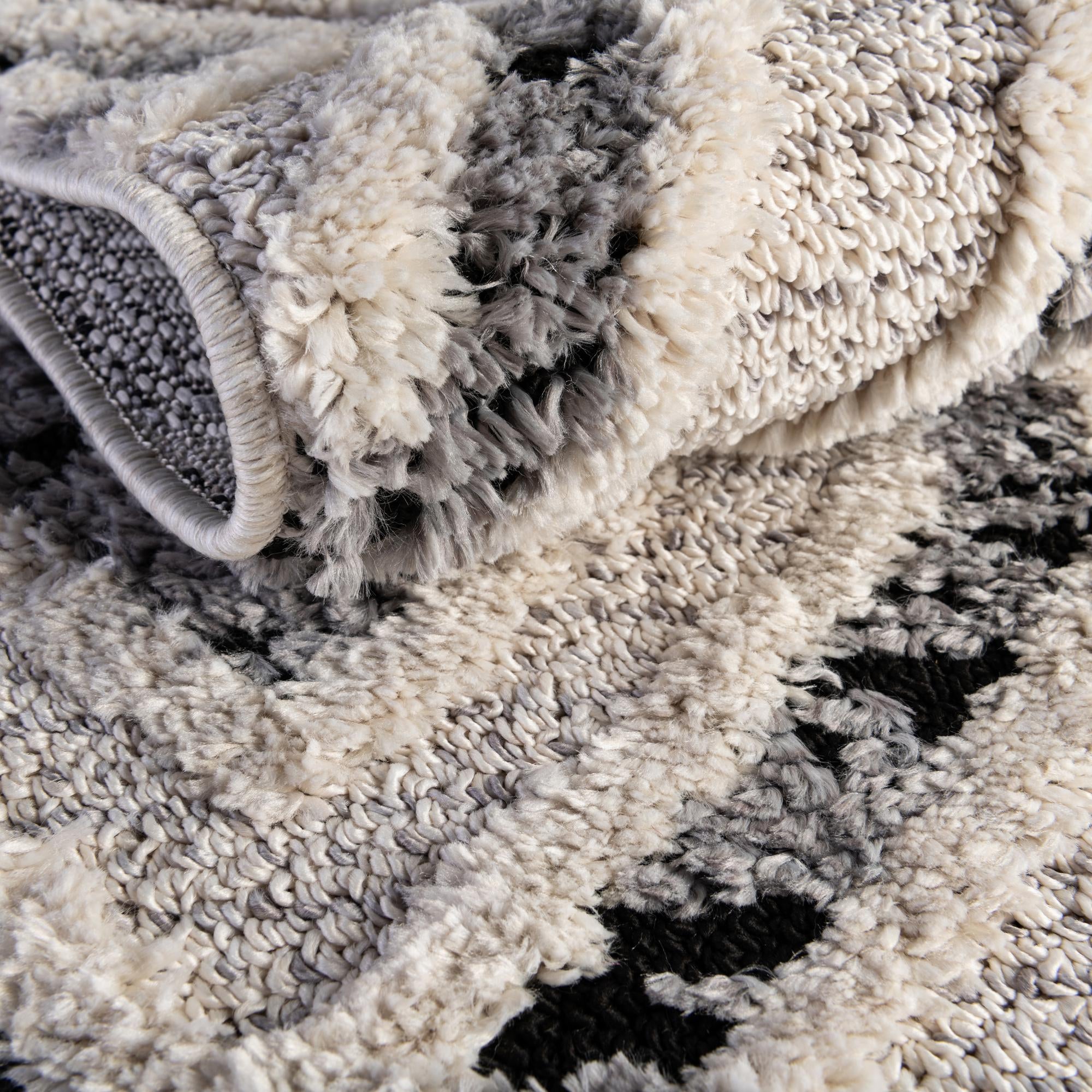 Black and White 7' 10 x 10' Cherokee Rug | Rugs.com