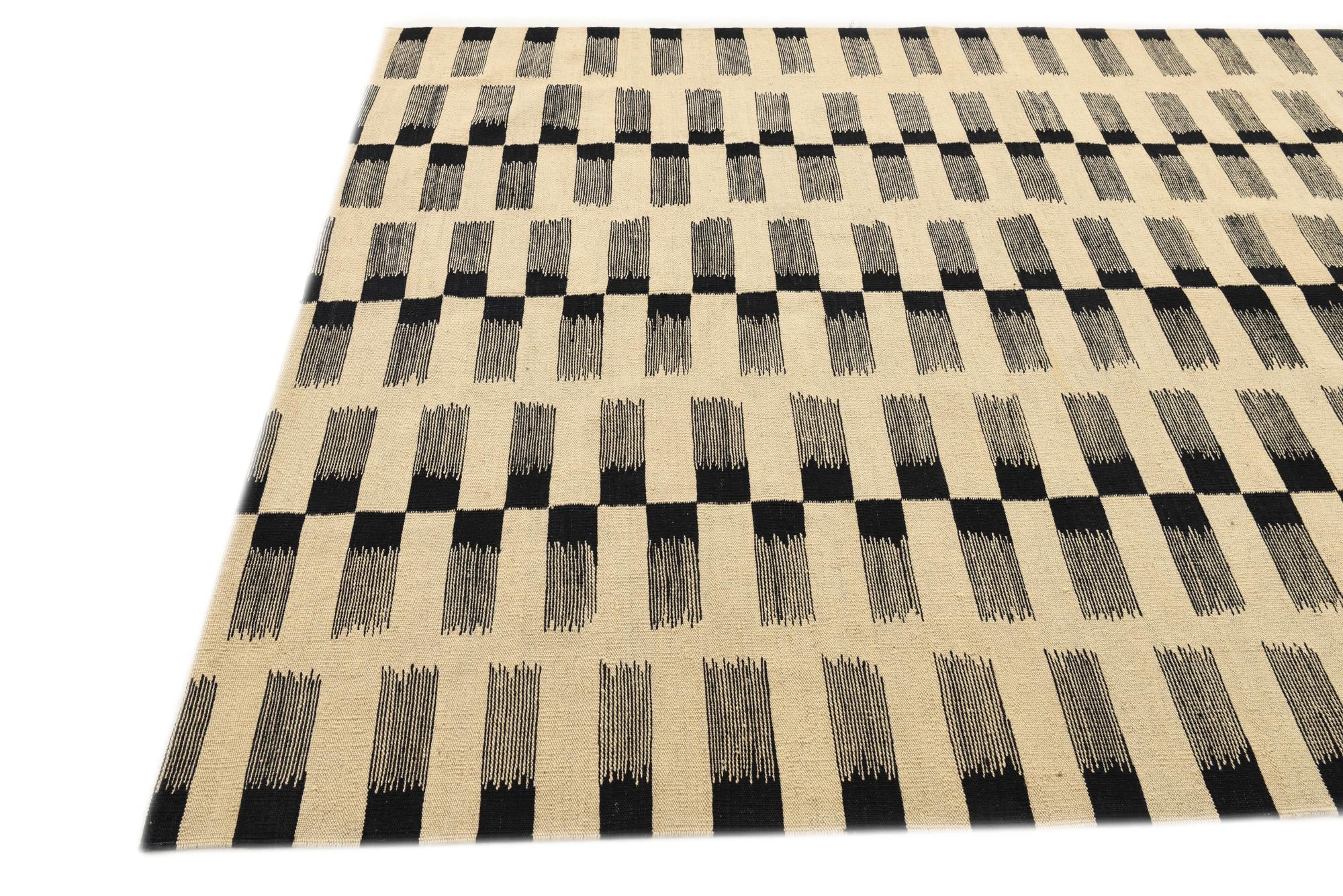 Black and White 5' 9 x 7' 8 Hand Woven Kilim Modern Wool Rug | Rugs.com