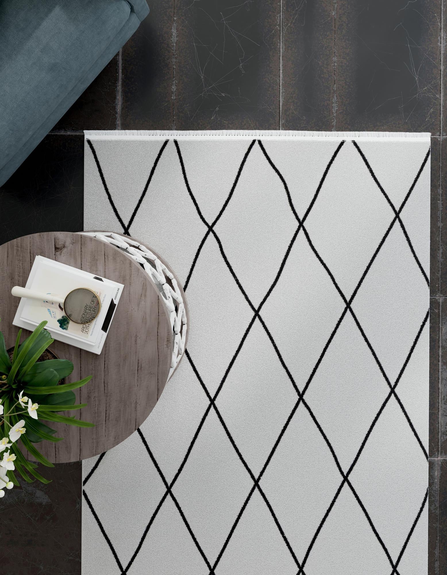 Black and White 7' 1 x 10' Milano Rug | Rugs.com