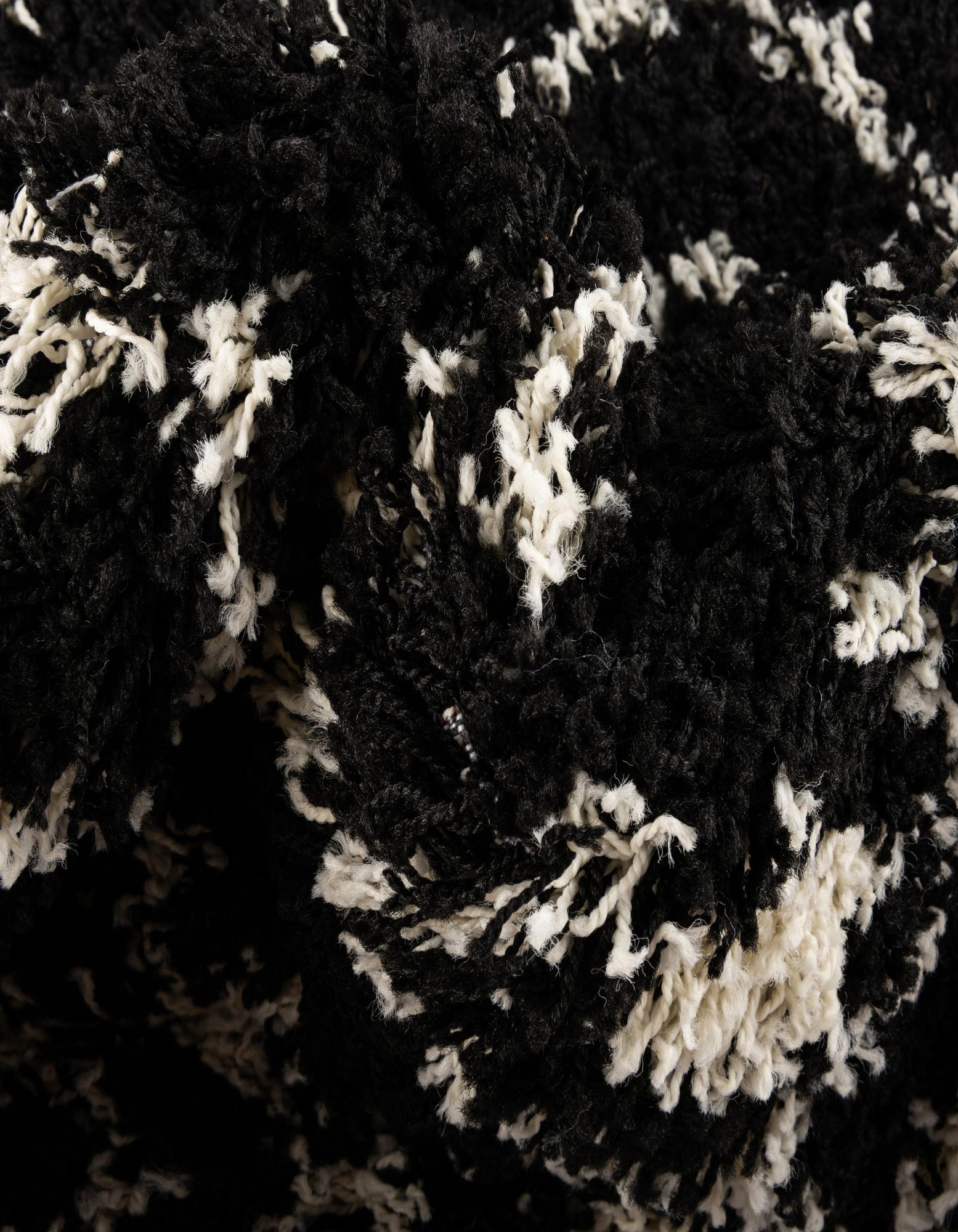 Black and White 7' 10 x 10' Moroccan Trellis Shag Rug | Rugs.com