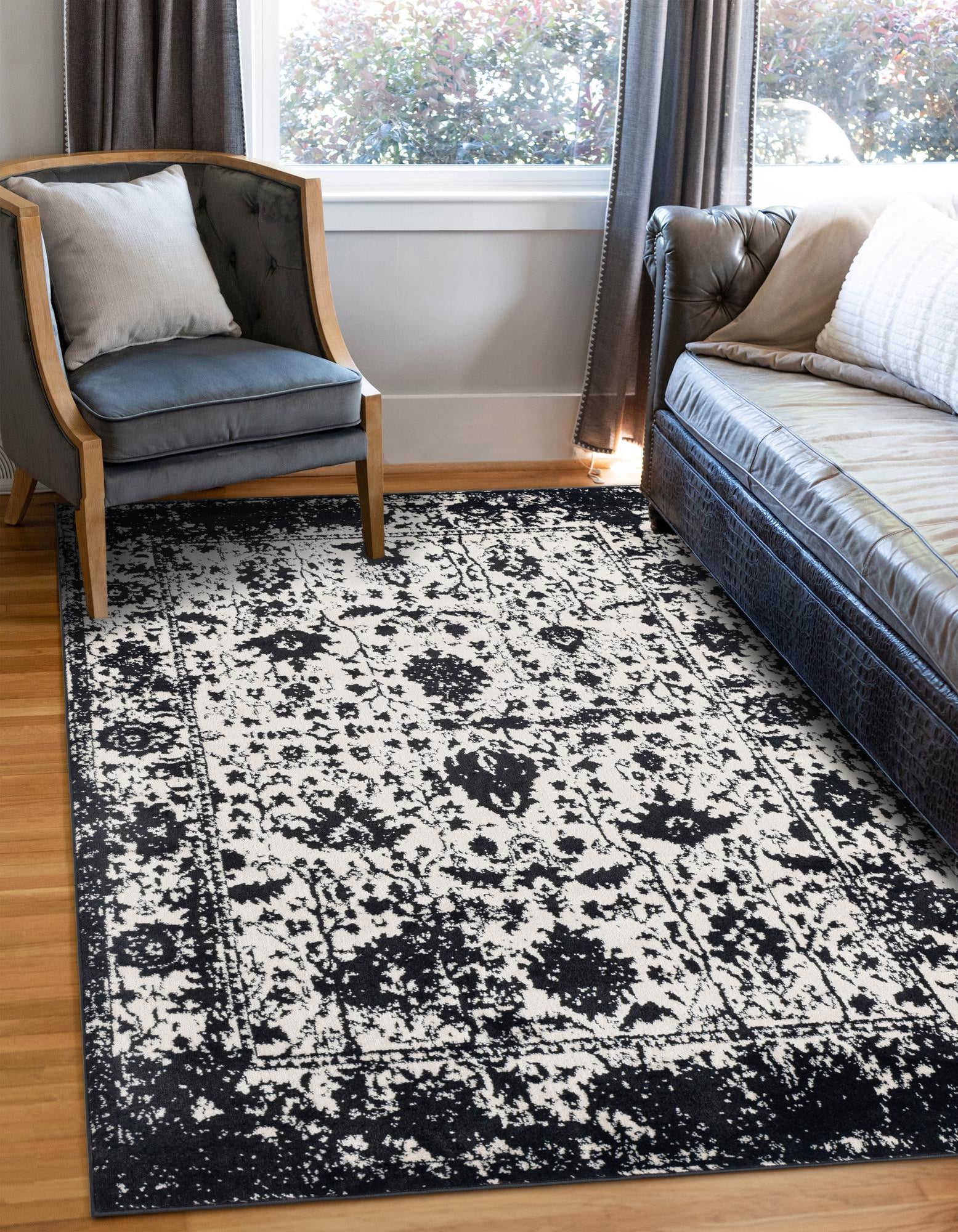 Black and White 10' x 13' Oregon Rug | Rugs.com