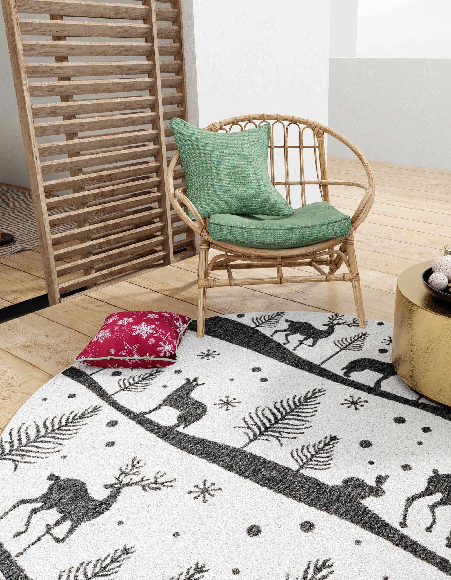 Black and White 7' 10 x 7' 10 Holiday Indoor / Outdoor Round Rug | Rugs.com