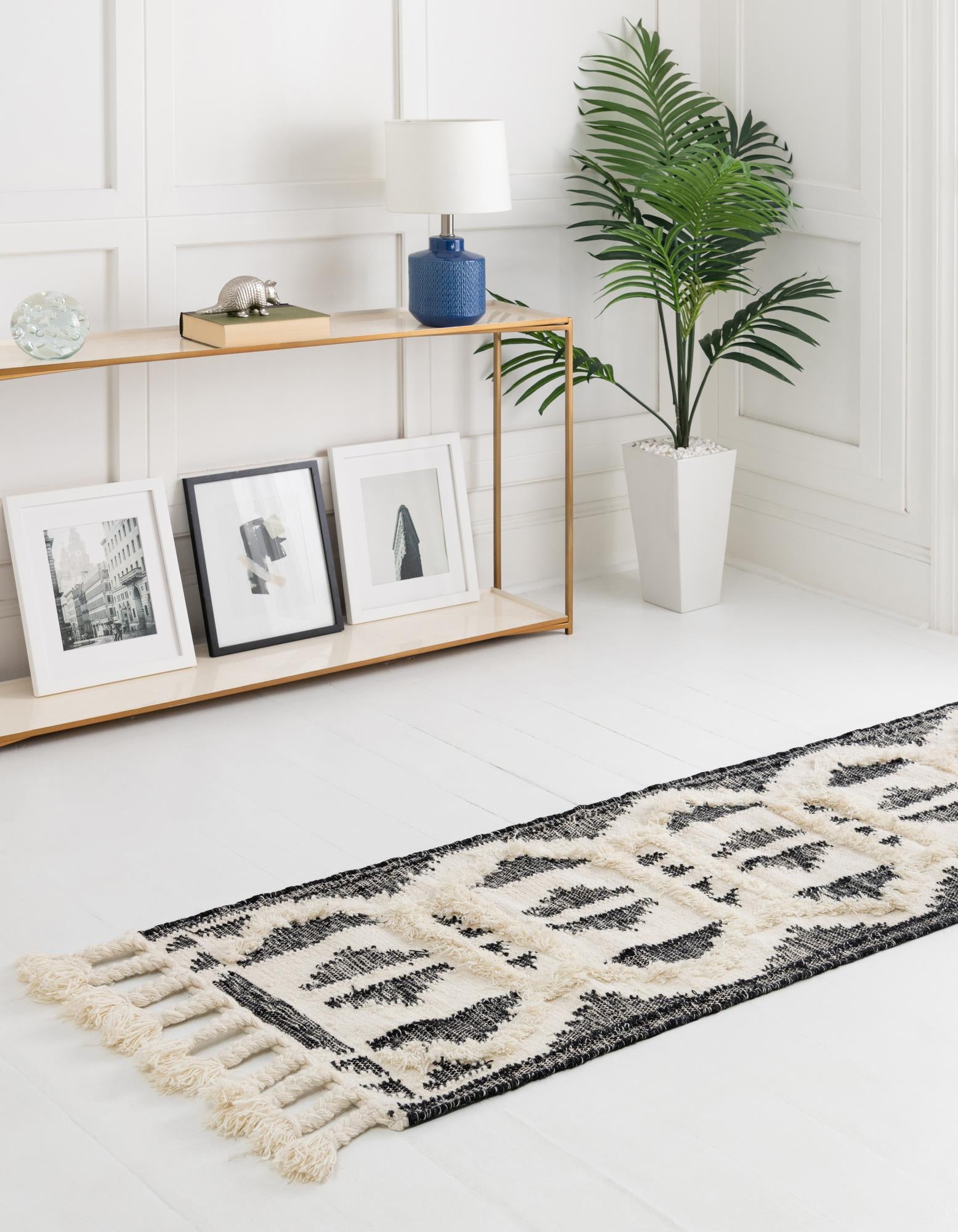 Black and White 2' 2 x 5' 1 Hand Woven Arizona Wool Runner Rug | Rugs.com