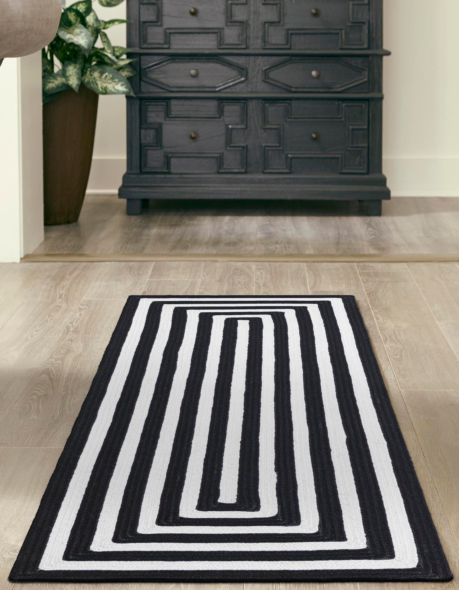 Black and White 2' x 8' Hand Woven Eco Verse Indoor Washable Indoor ...