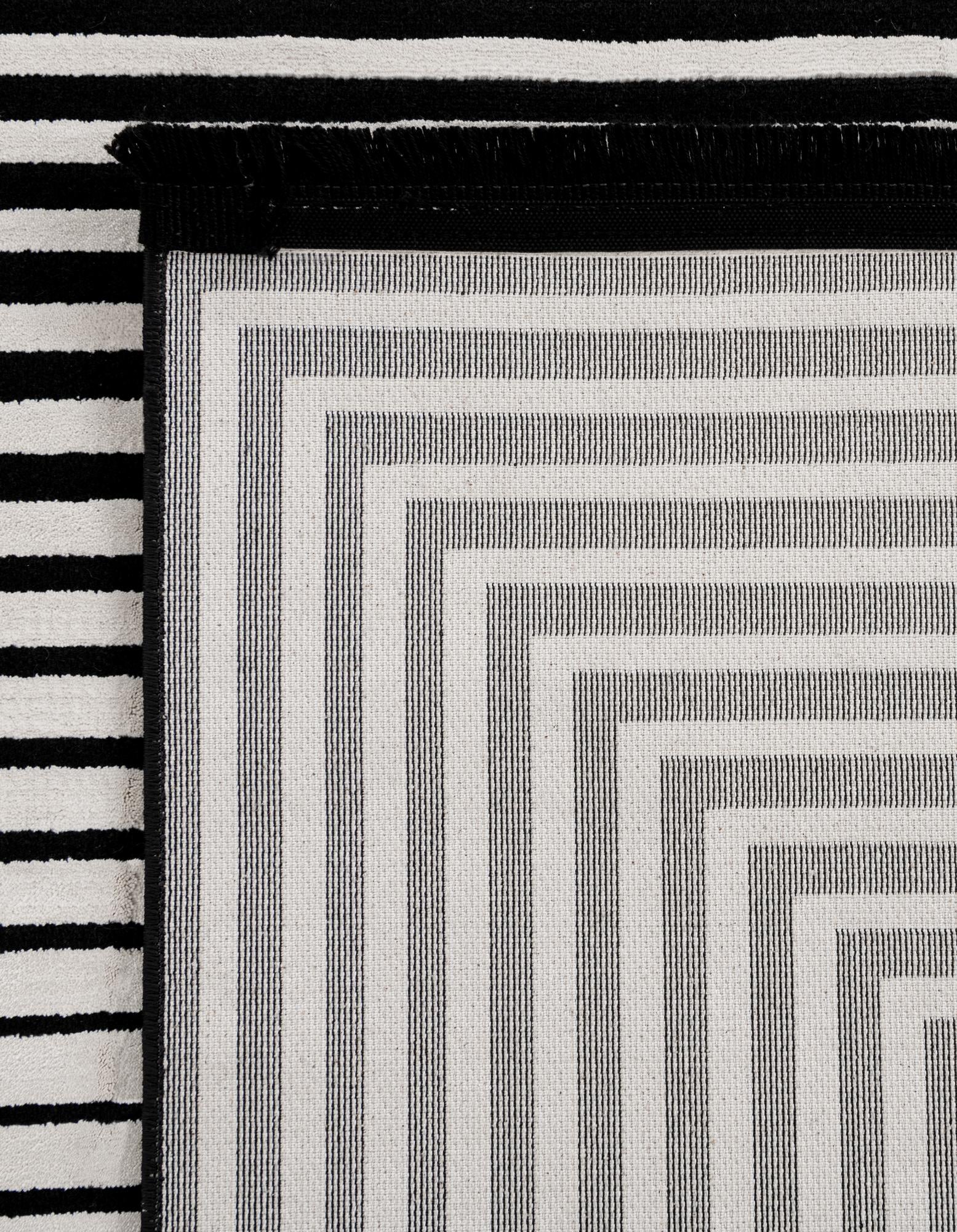 Black and White 2' 7 x 12' Milano Runner Rug | Rugs.com