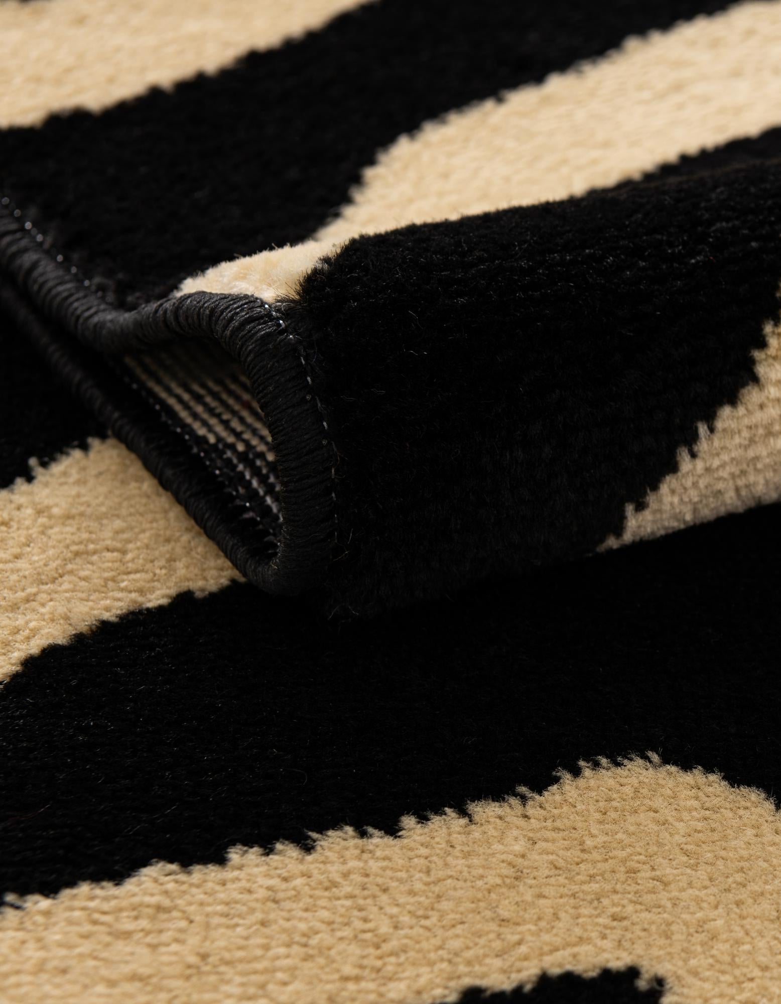 Black 9' x 12' Savannah Rug | Rugs.com