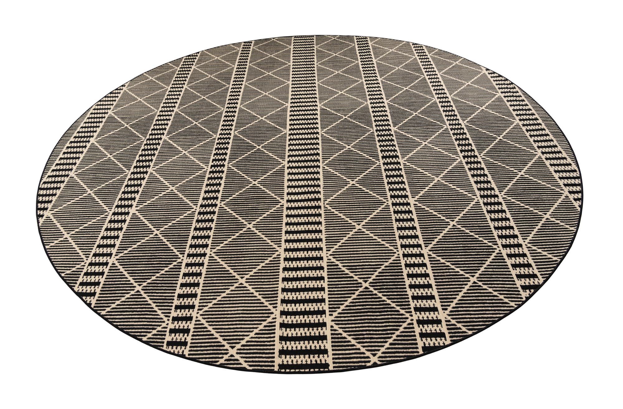 Black 10' x 10' Lattice Indoor / Outdoor Round Rug | Rugs.com
