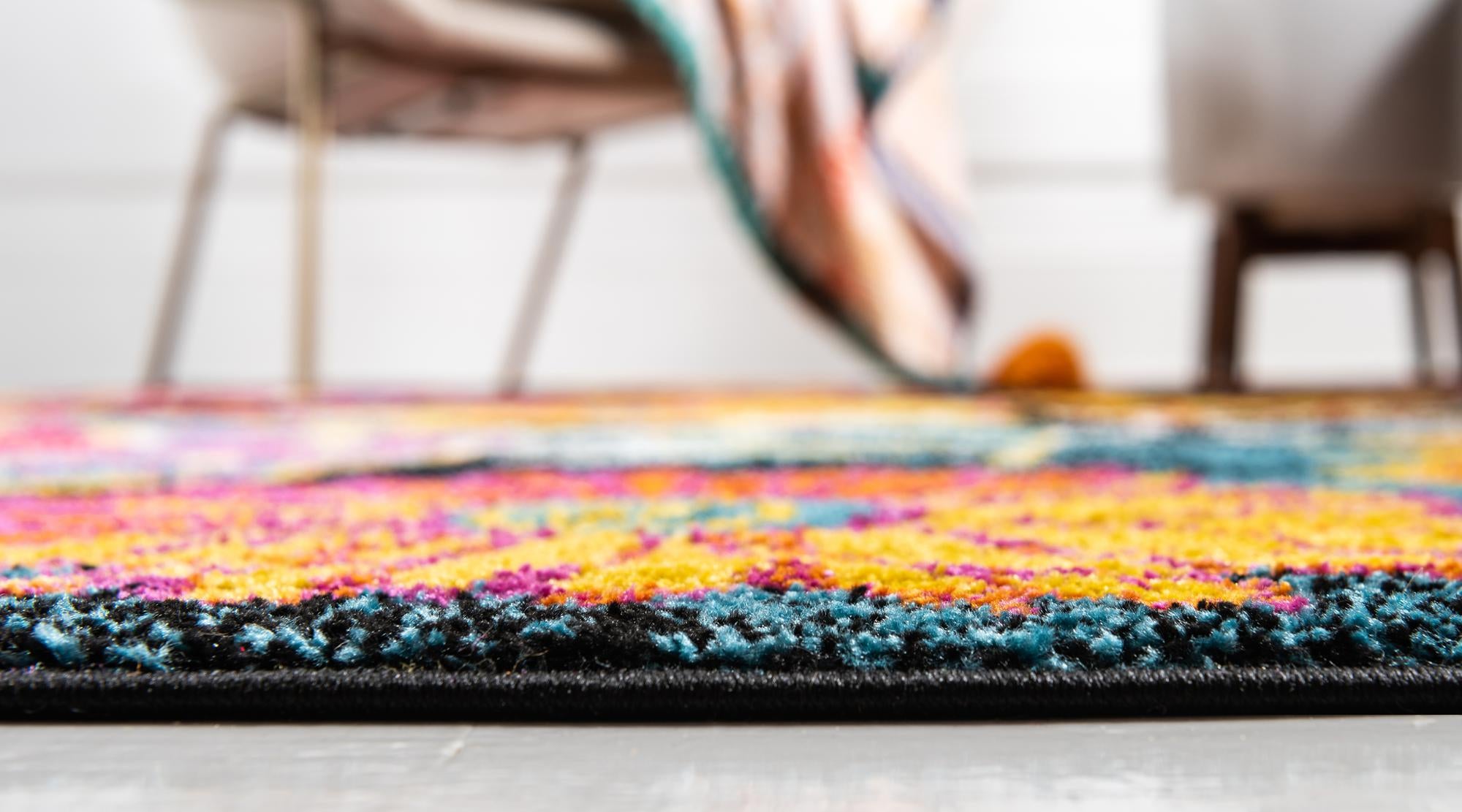 Black 3' 3 x 3' 3 Tuscany Round Rug | Rugs.com