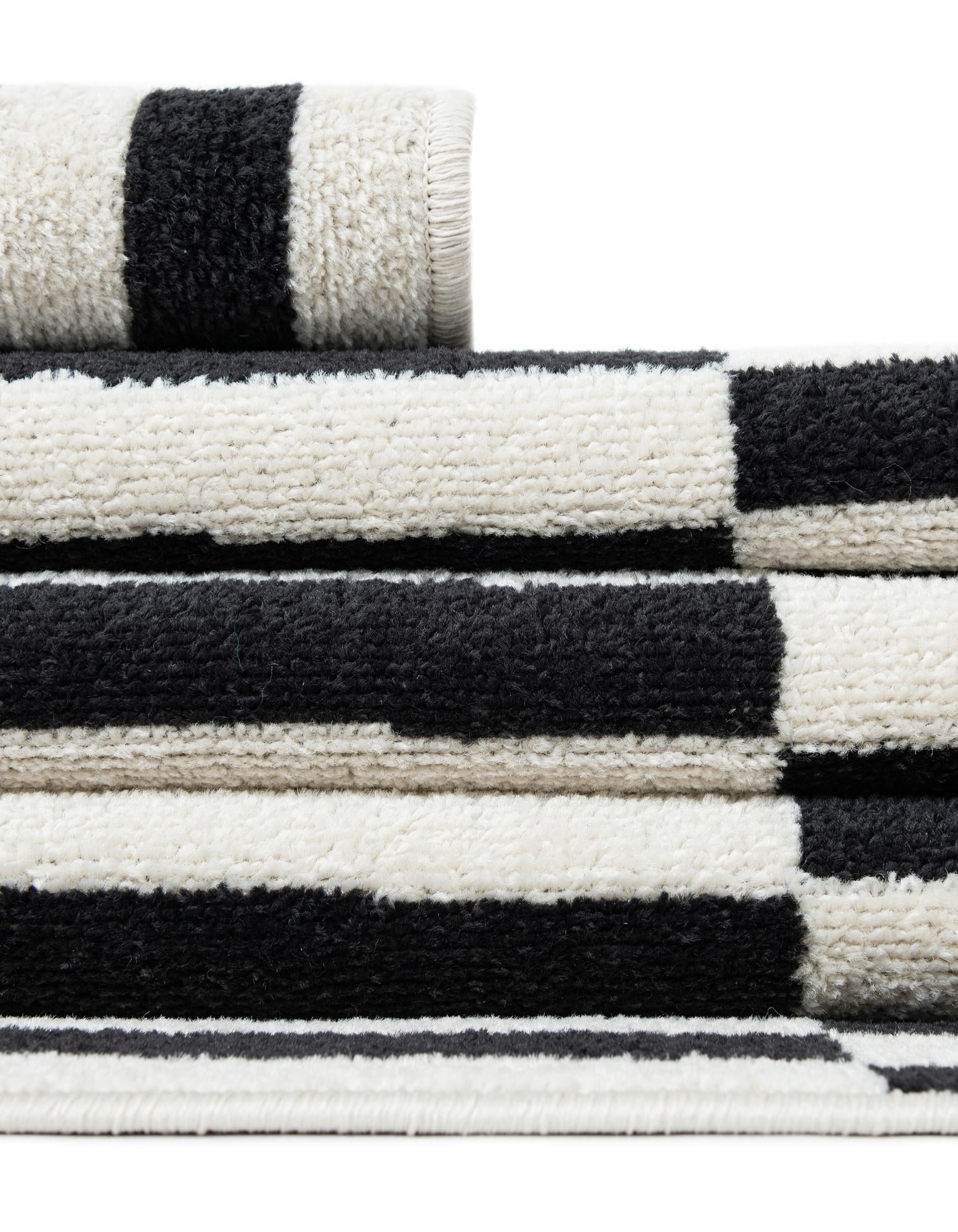 Black 7' 10 x 7' 10 SoHo Square Rug | Rugs.com