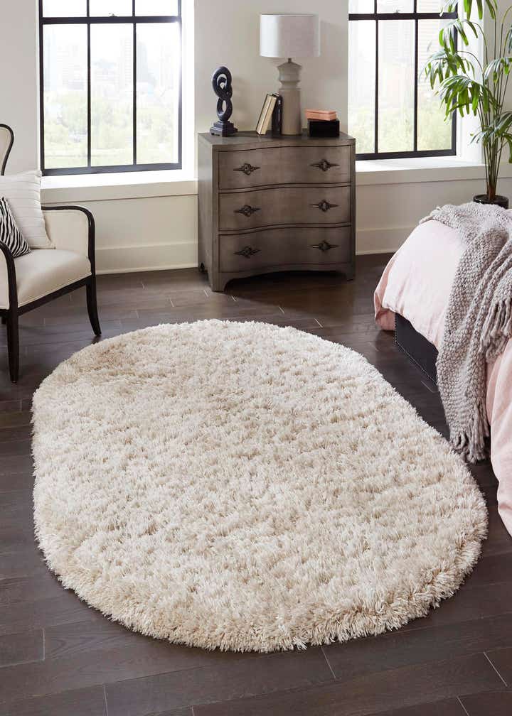 Blonde 4' x 6' Marilyn Monroe™ Shag Oval Rug | Rugs.com