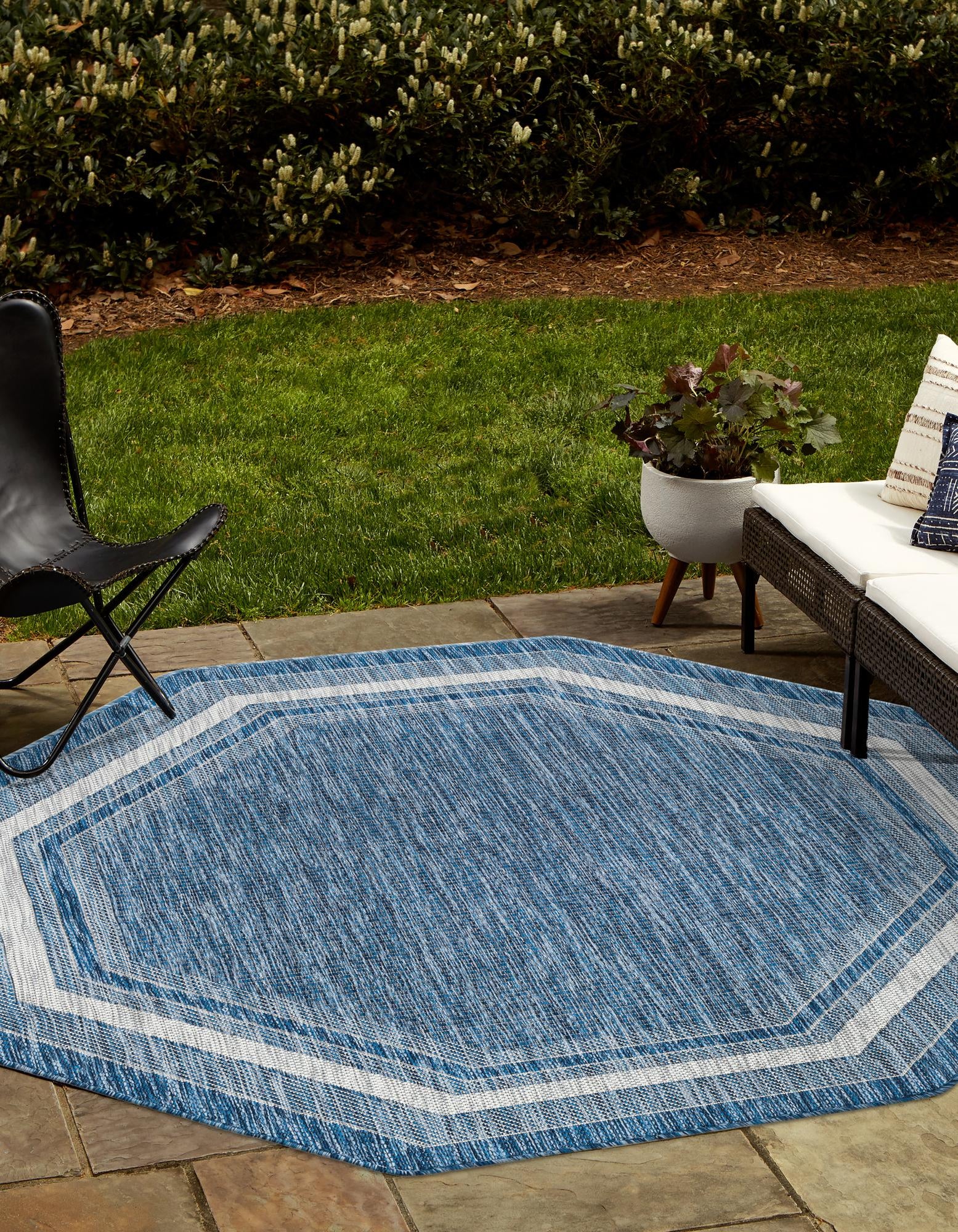 Blue 8' x 8' Border Indoor / Outdoor Octagon Rug | Rugs.com