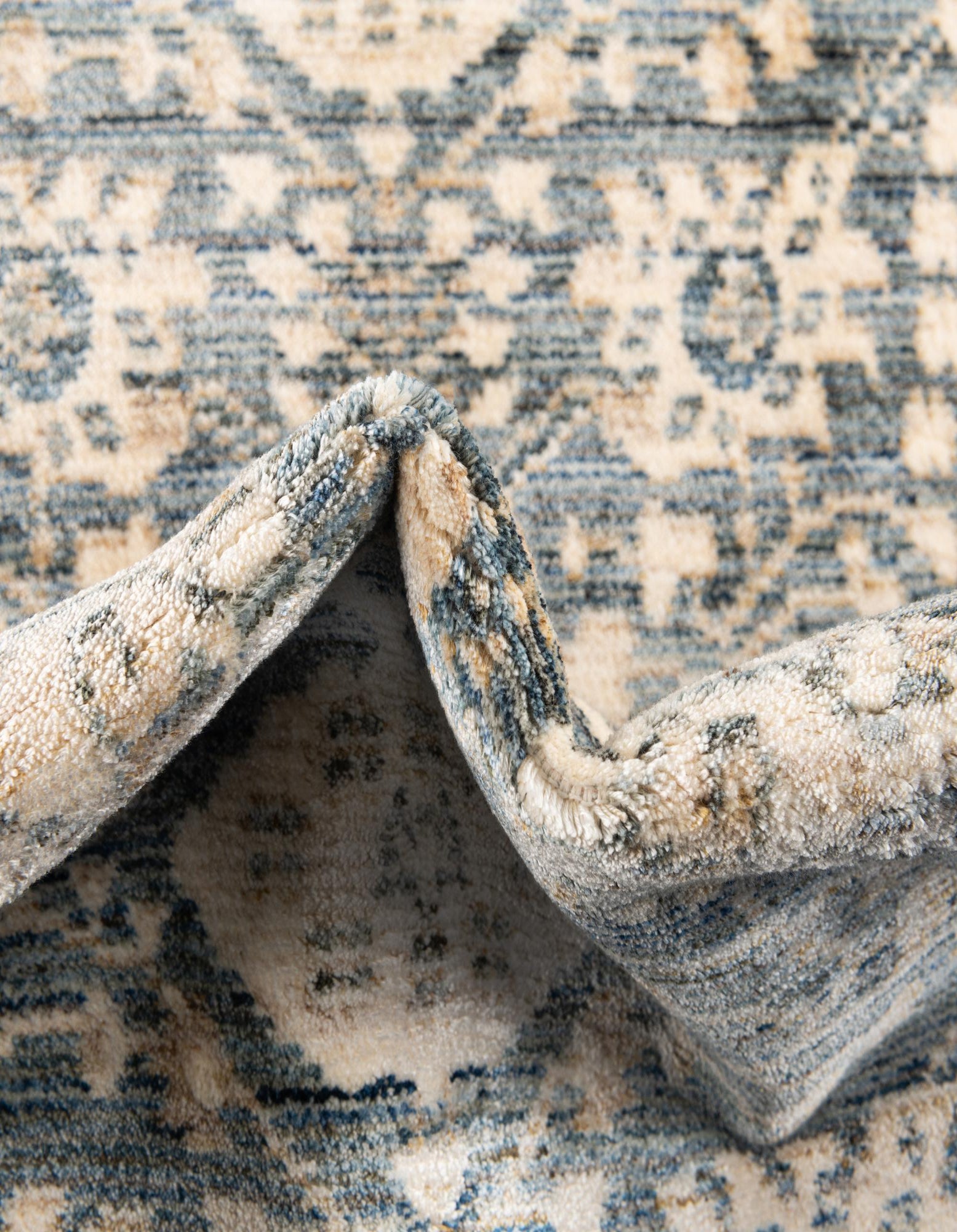 Blue 2' 7 x 5' Noble Rug | Rugs.com