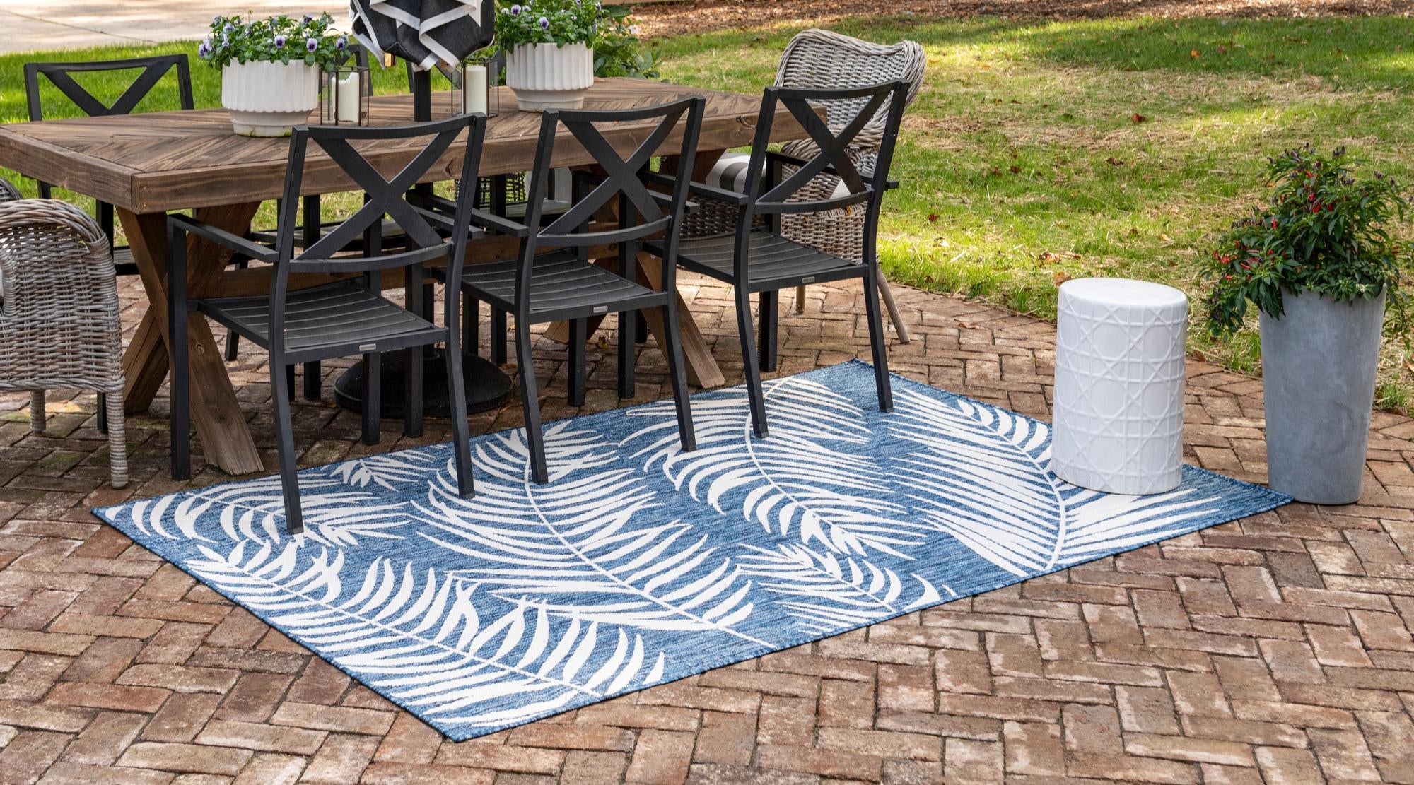 Blue 7' x 10' Botanical Indoor / Outdoor Rug | Rugs.com