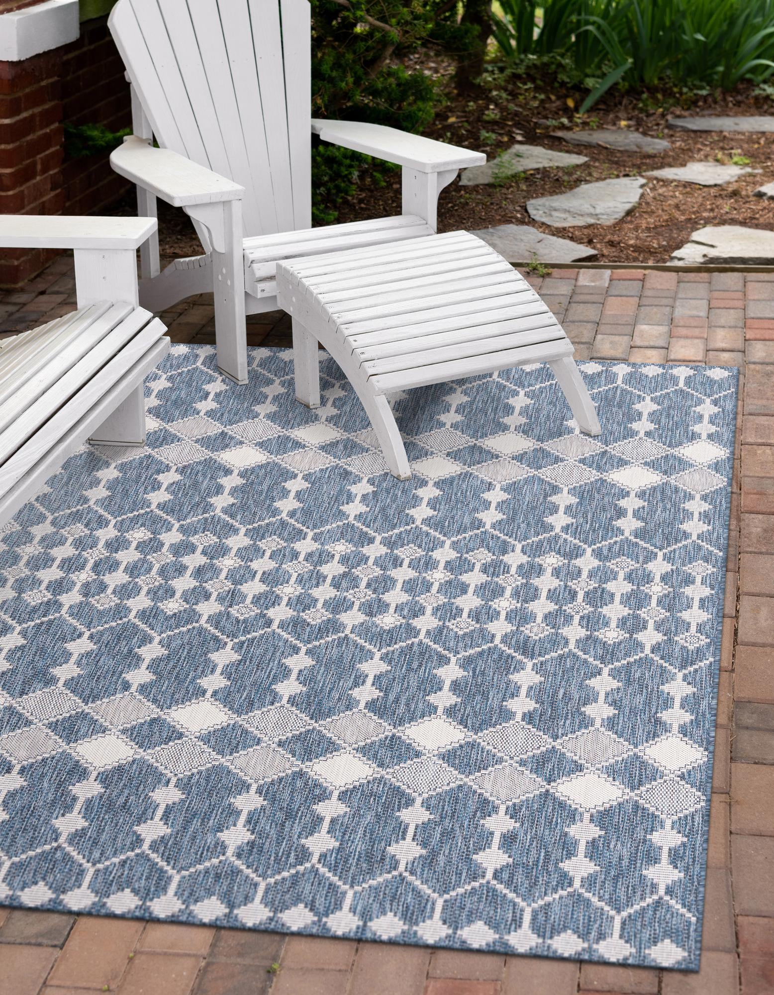 Blue 5' 3 x 7' 10 Lattice Indoor / Outdoor Rug | Rugs.com