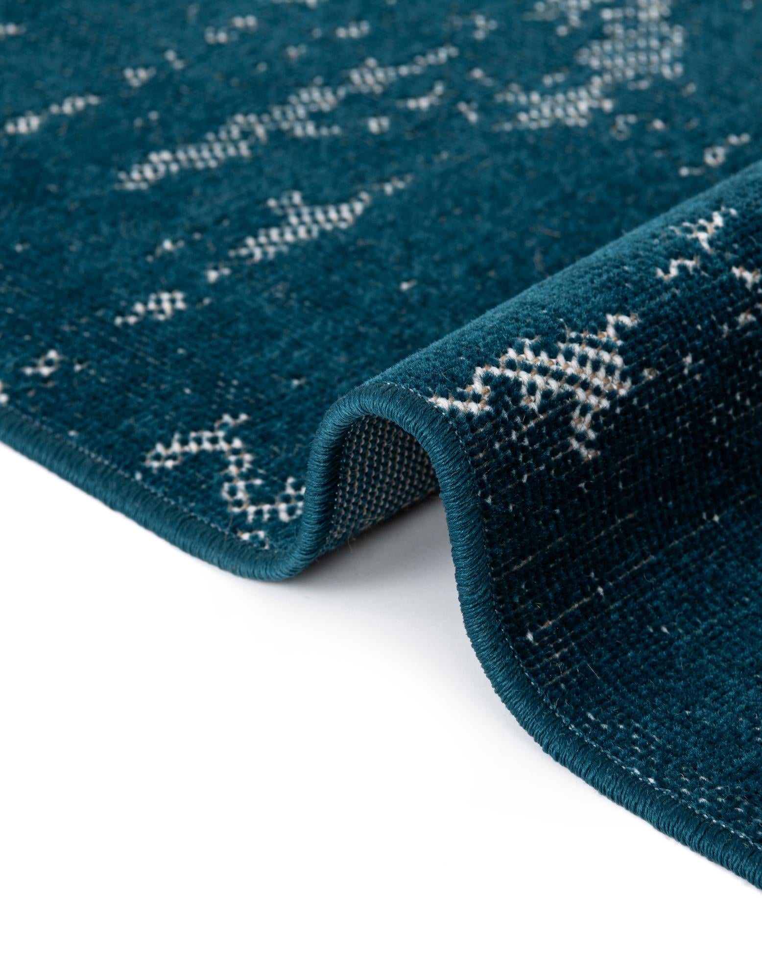 Blue 5' 3 x 8' Valencia Rug | Rugs.com