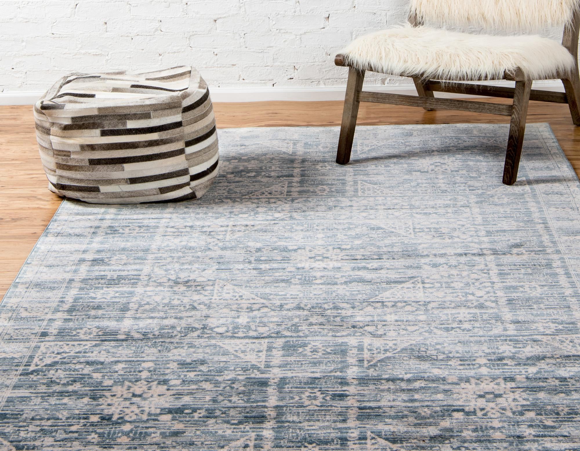 Blue 7' x 10' Victoria Rug | Rugs.com