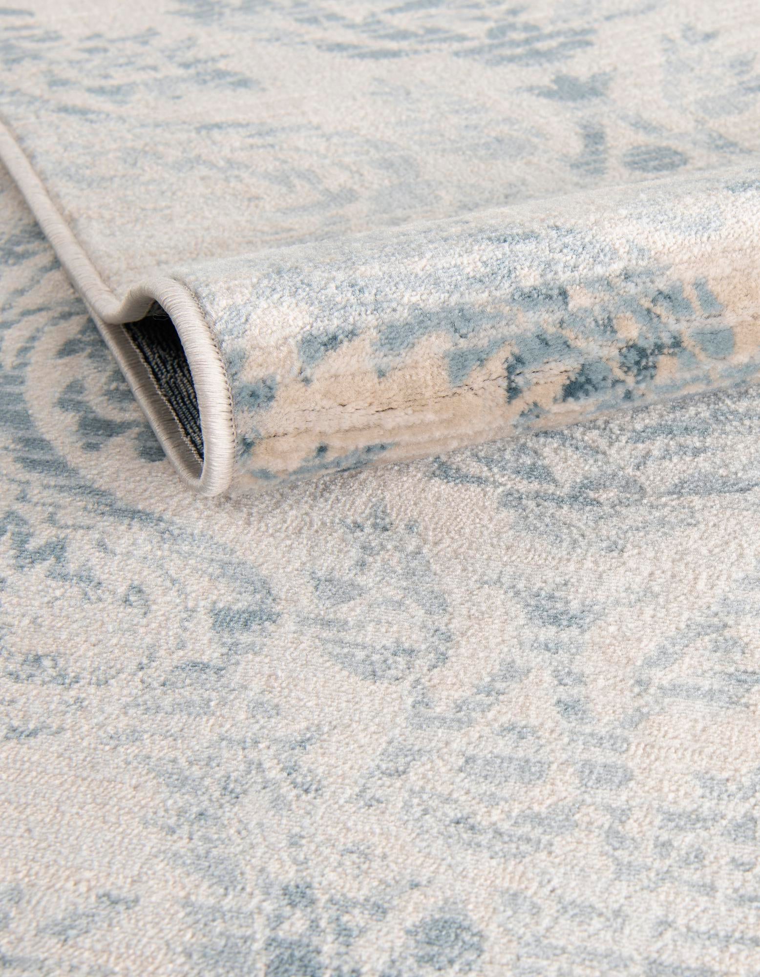 Blue 5' x 8' Victoria Rug | Rugs.com