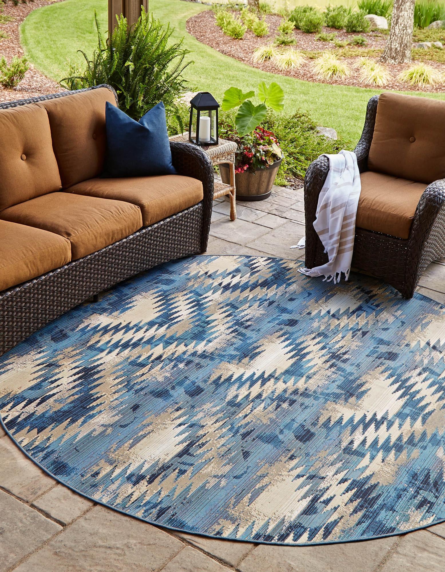 Light Blue 8' x 8' Modern Indoor / Outdoor Round Rug | Rugs.com