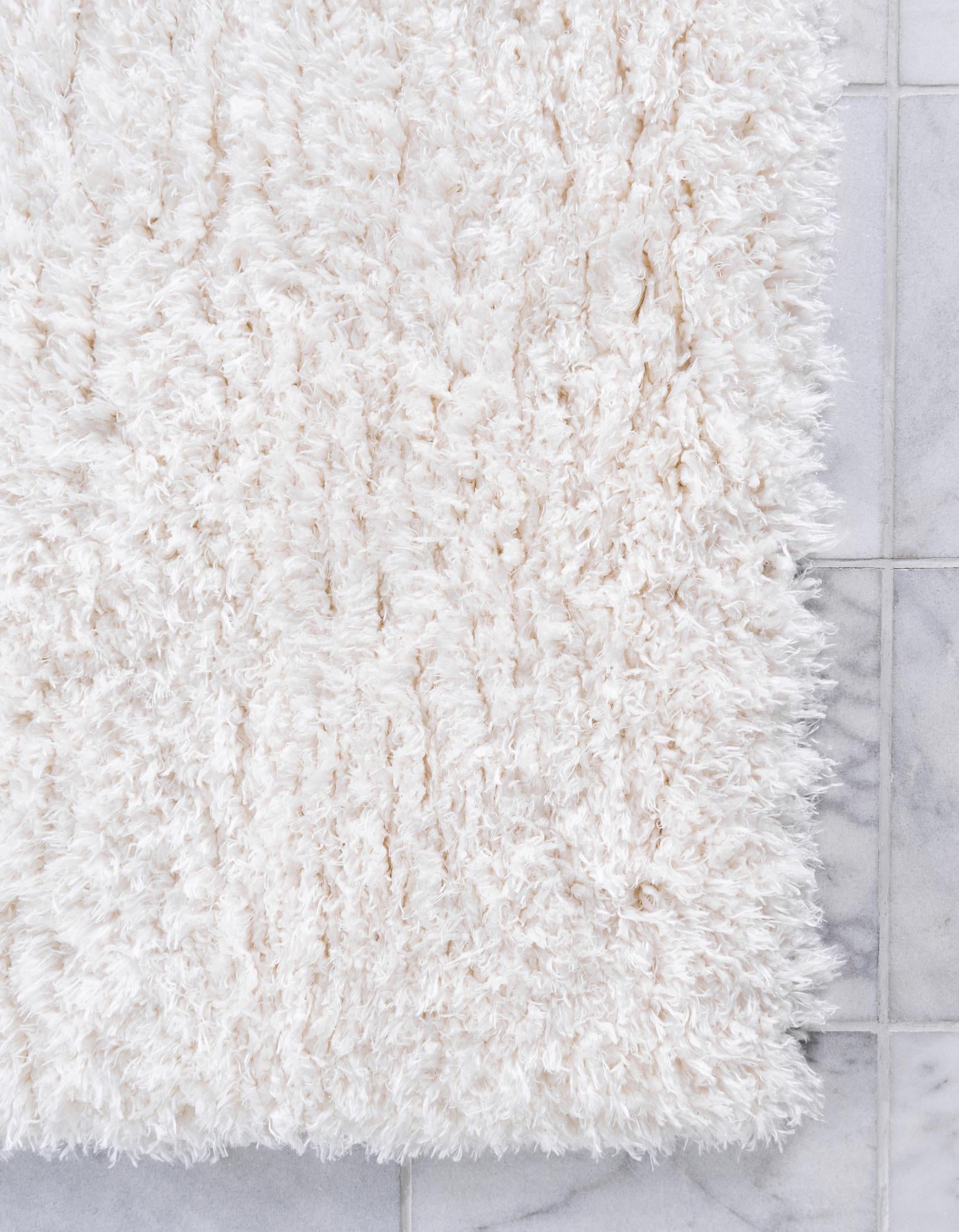 Bone 2' x 3' Marilyn Monroe™ Shag Rug | Rugs.com