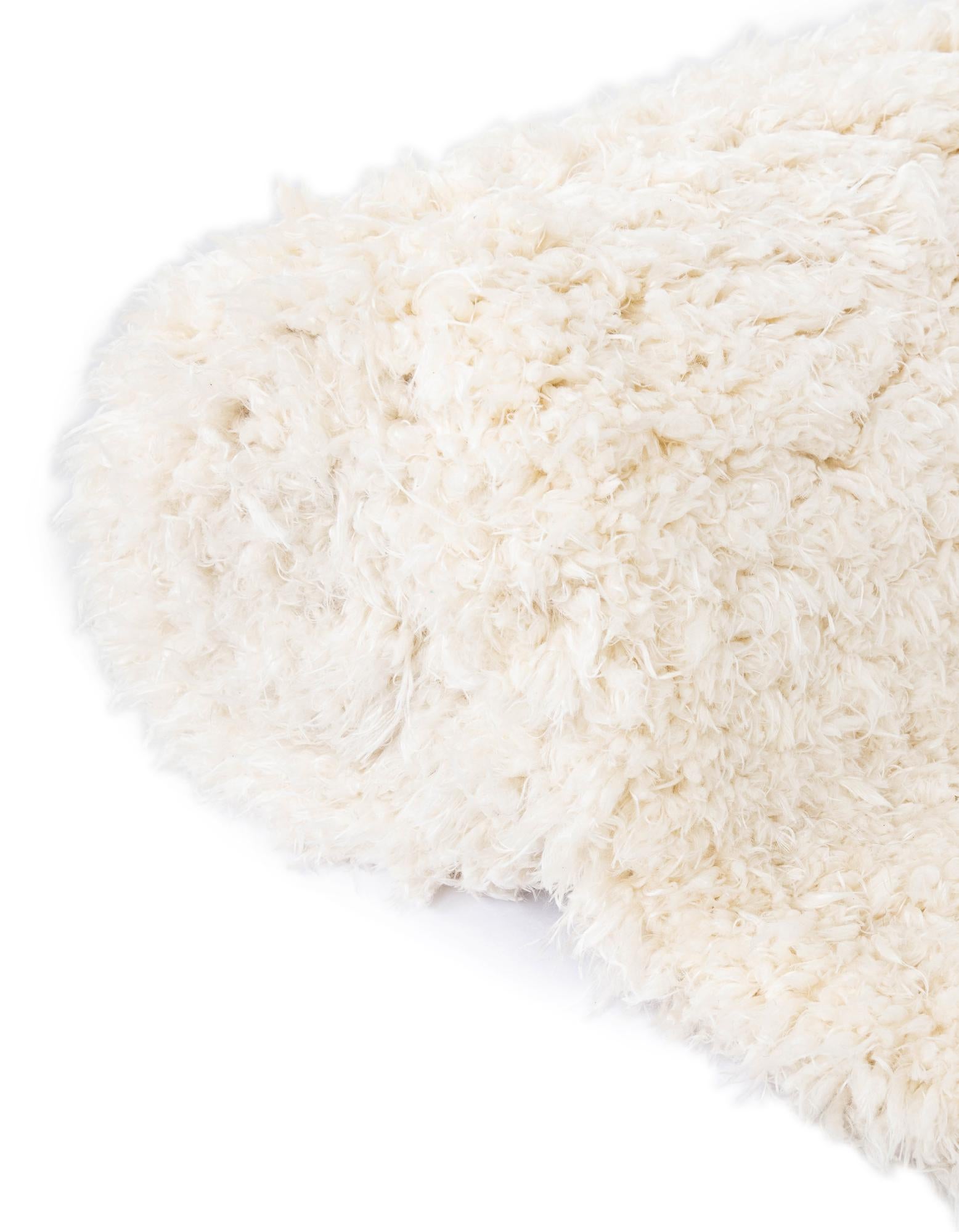 Bone 2' x 3' Marilyn Monroe™ Shag Rug | Rugs.com