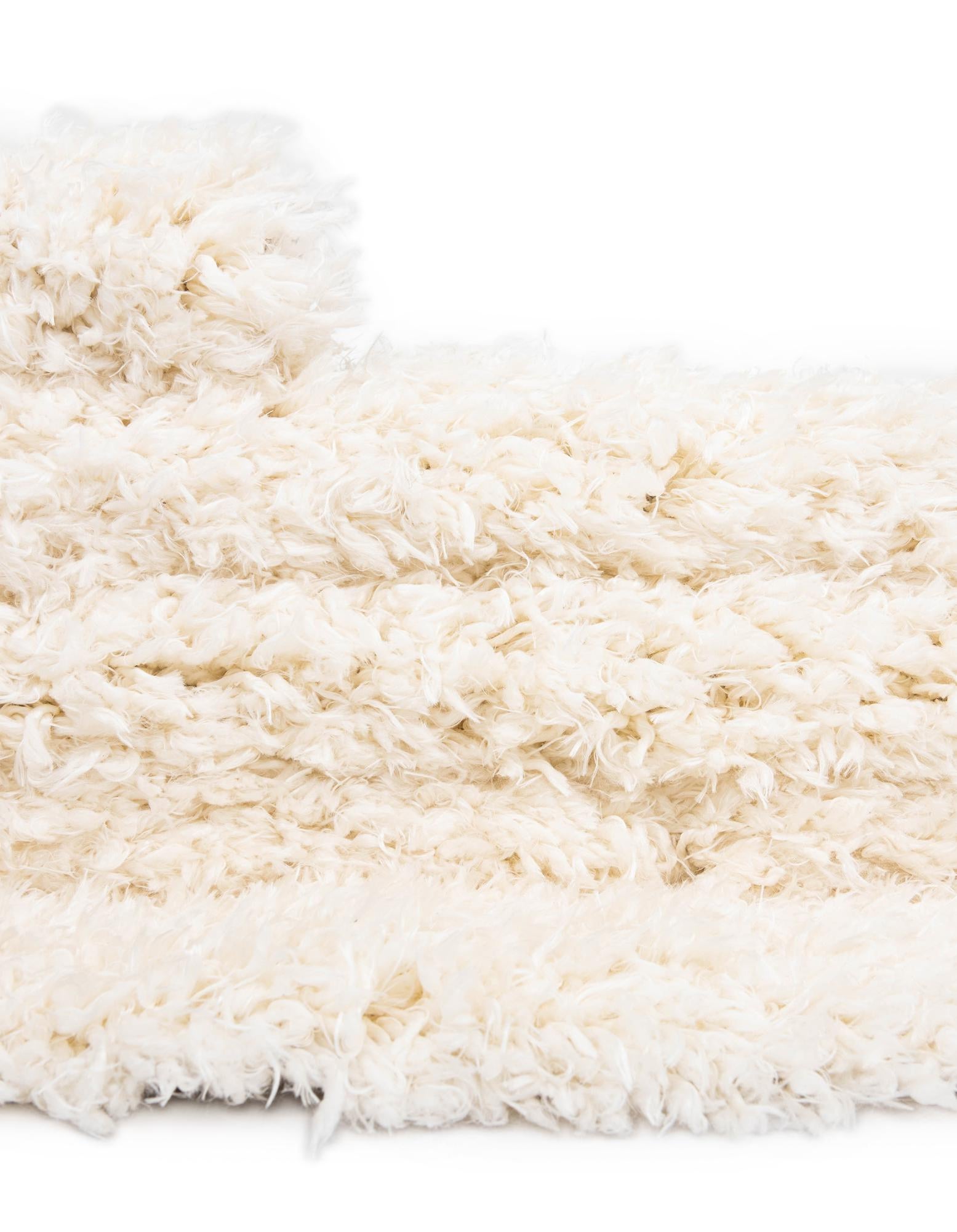 Bone 5' x 8' Marilyn Monroe™ Shag Rug | Rugs.com