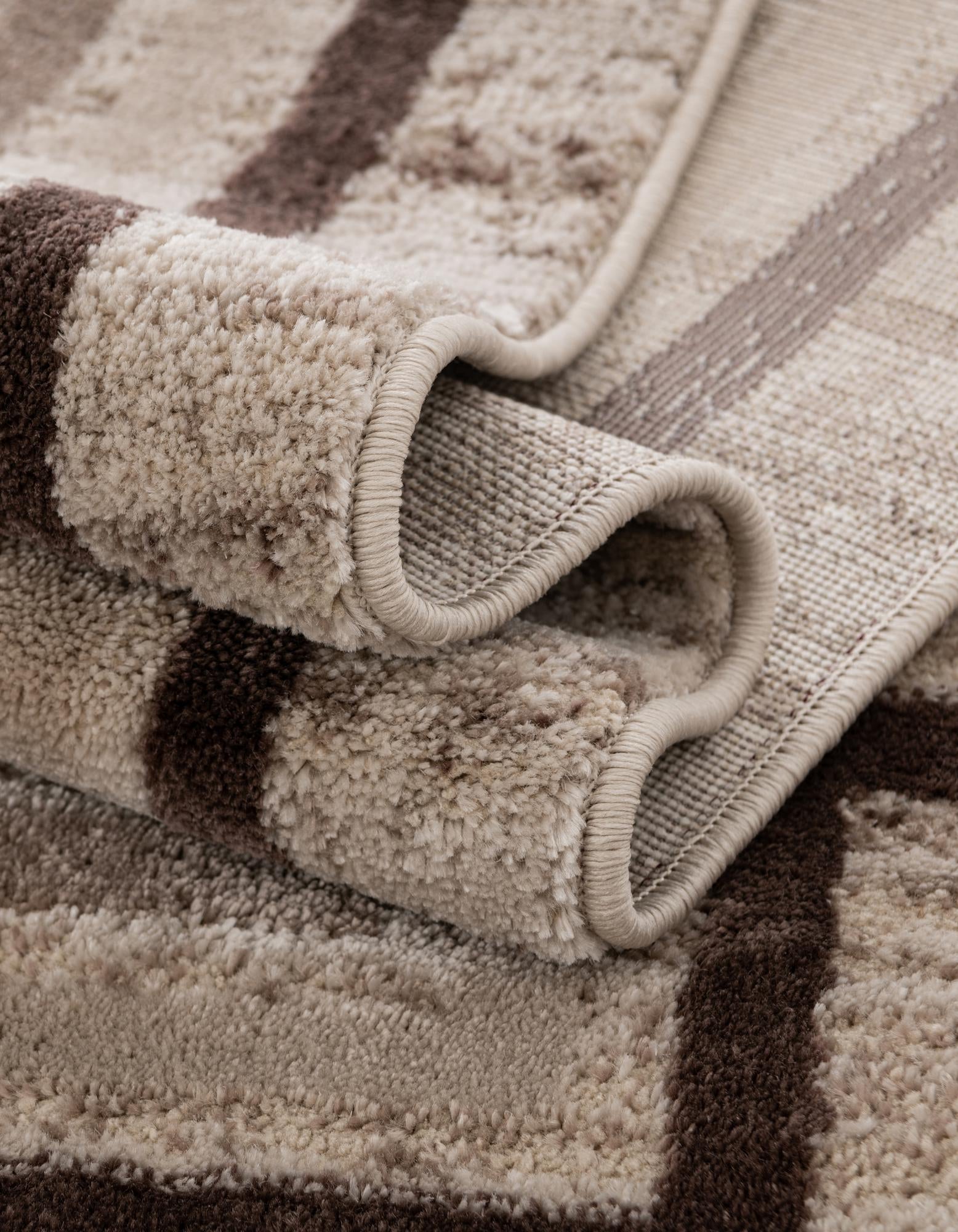 Brown 10' x 14' Oasis Rug | Rugs.com