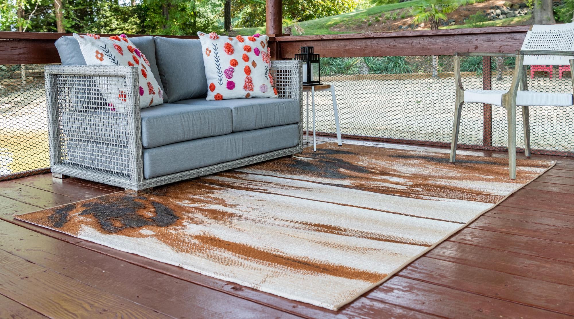 Brown 10' x 12' 2 Modern Indoor / Outdoor Rug | Rugs.com