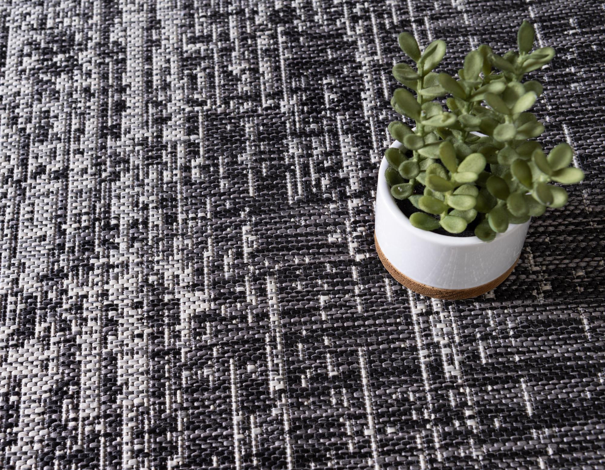 Charcoal Gray 2' x 6' Modern Indoor / Outdoor Runner Rug | Rugs.com