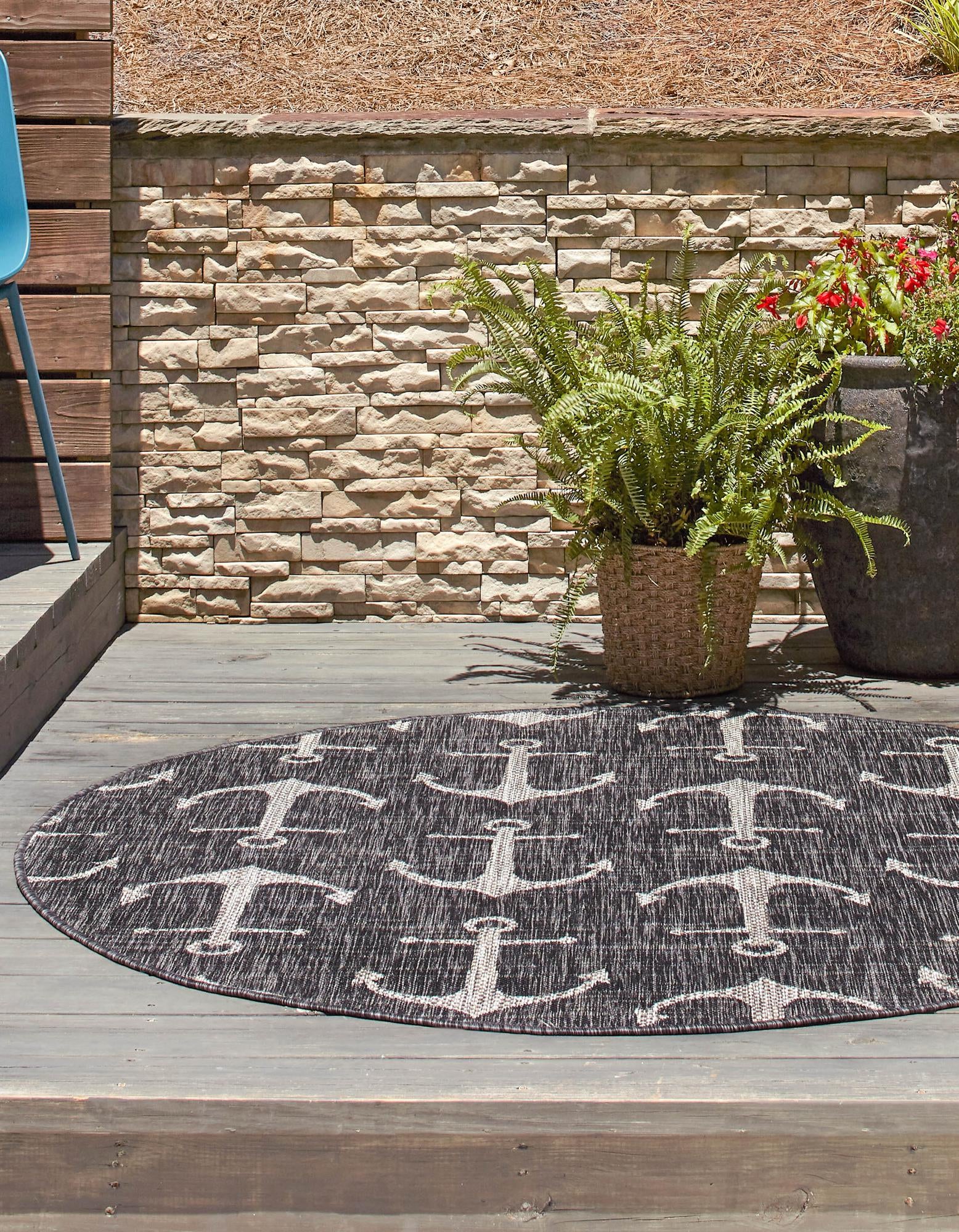 Charcoal 10' x 10' Coastal Indoor / Outdoor Round Rug | Rugs.com