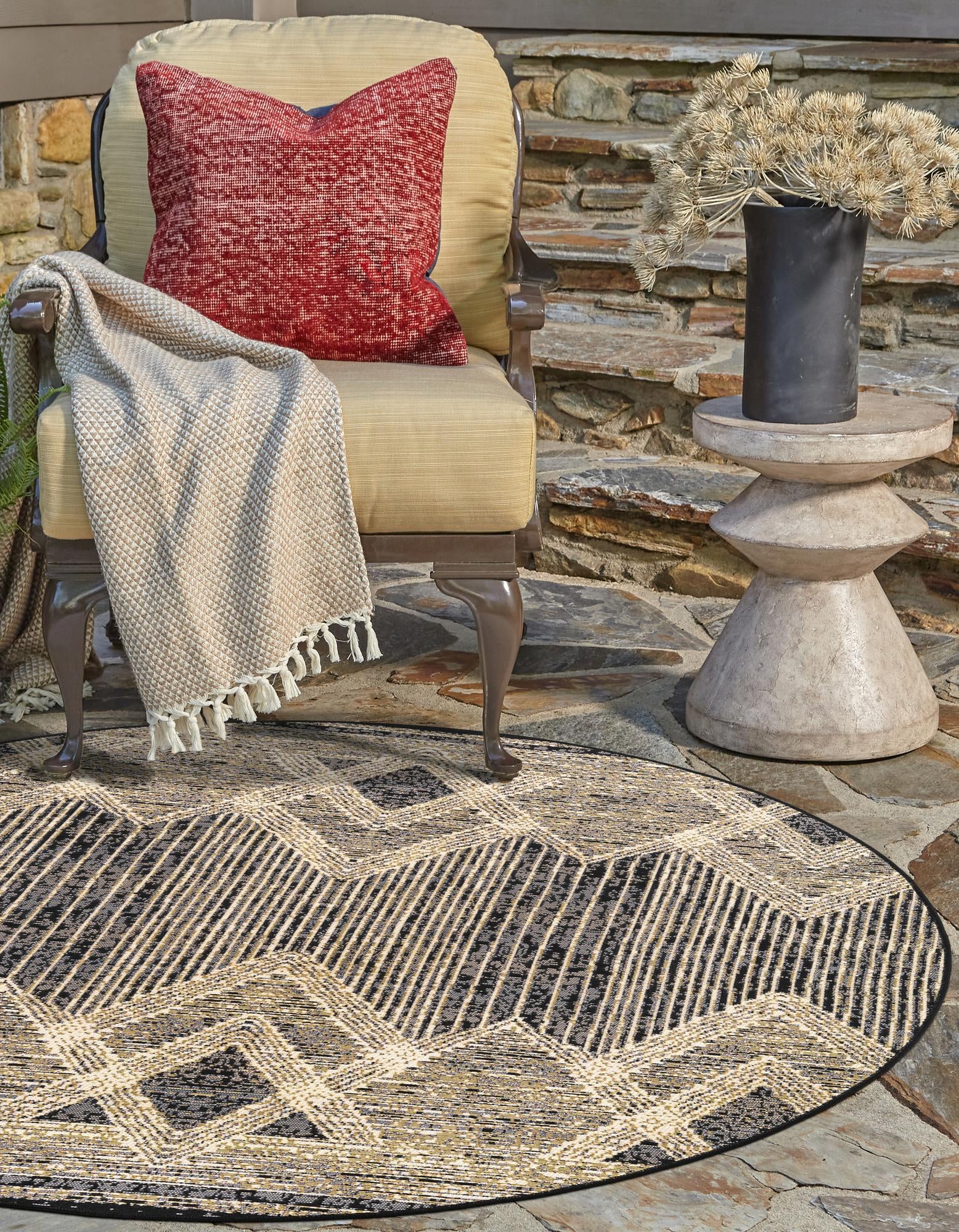 Charcoal 7' 10 x 7' 10 Modern Indoor / Outdoor Round Rug | Rugs.com