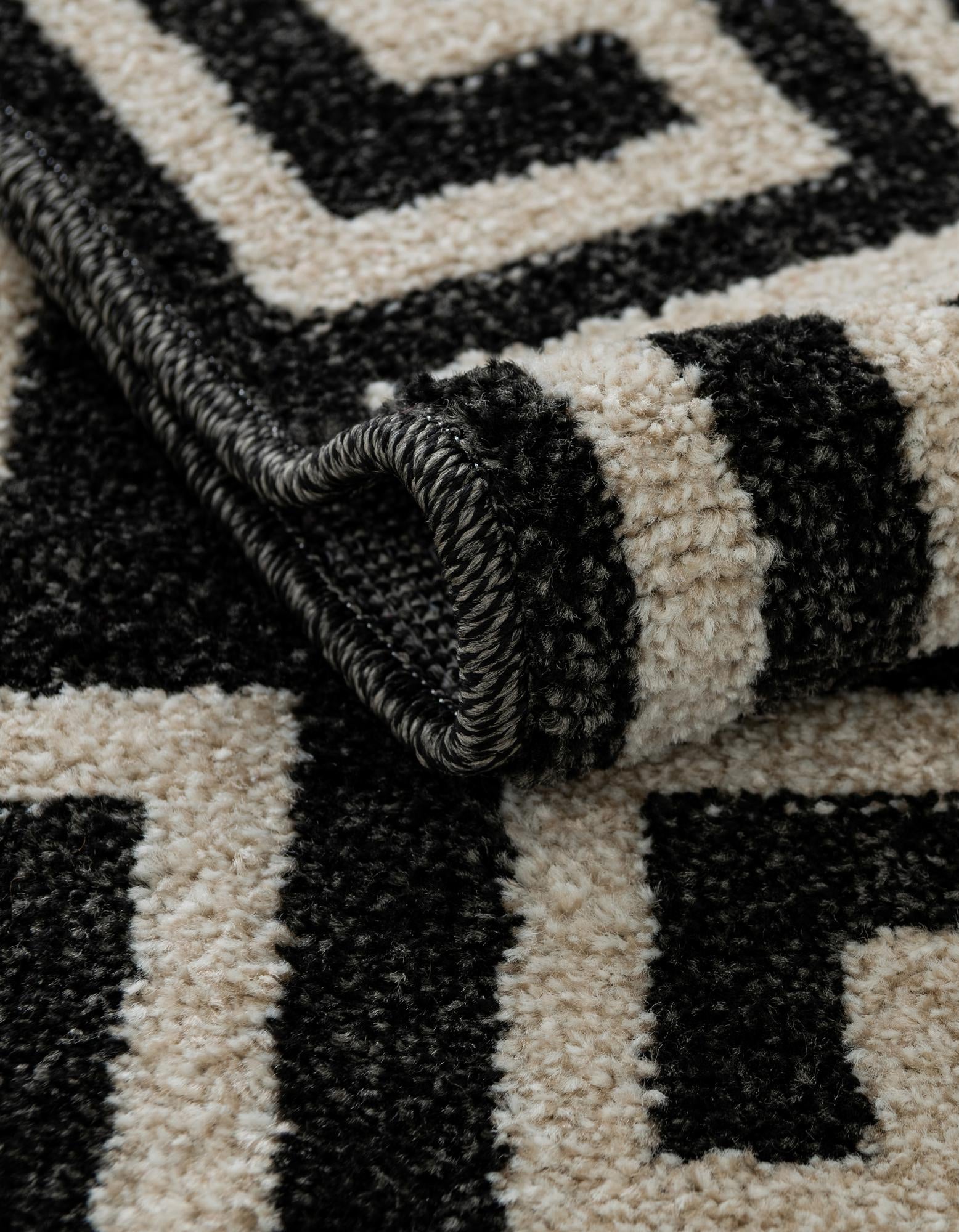Charcoal 2' 7 x 10' Hera Runner Rug | Rugs.com