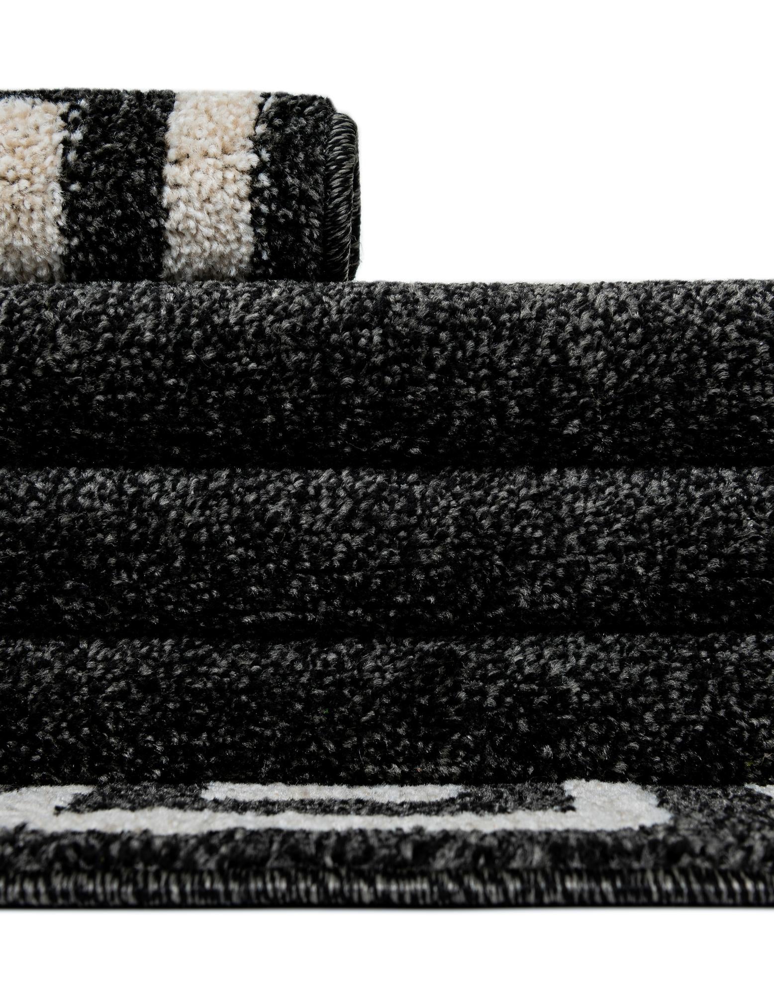 Charcoal 2' 7 x 10' Hera Runner Rug | Rugs.com
