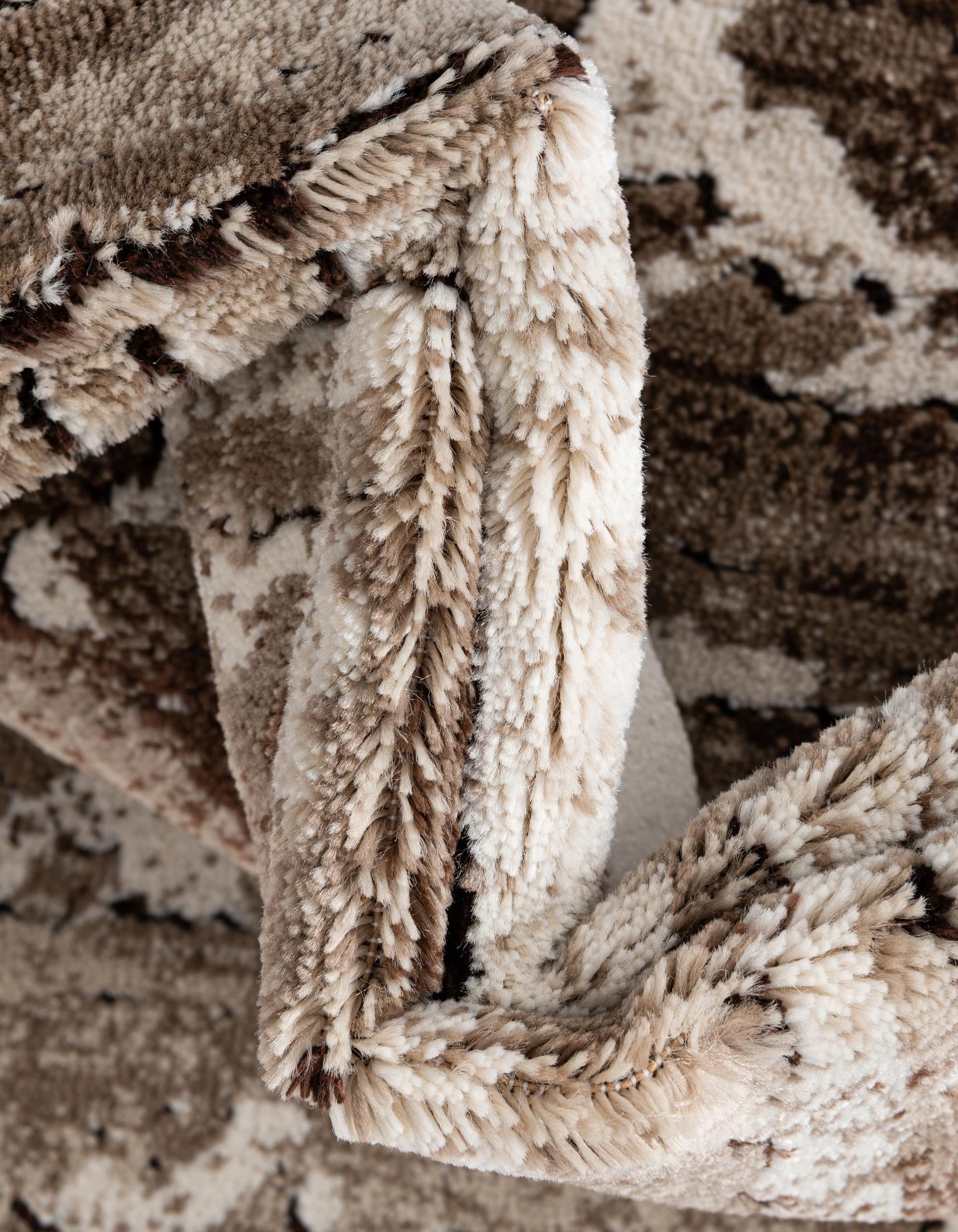 Chocolate Brown 10' 8 x 10' 8 Hermitage Round Rug | Rugs.com