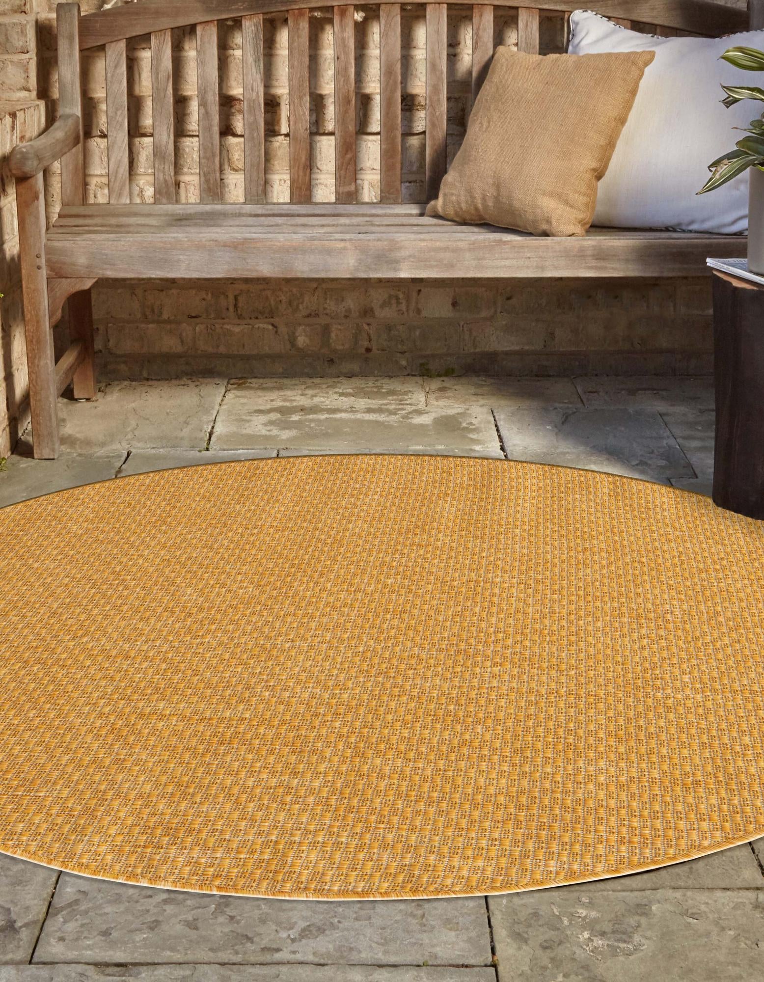 Corn Harvest Yellow 7' 10 x 7' 10 Solid Indoor / Outdoor Round Rug ...