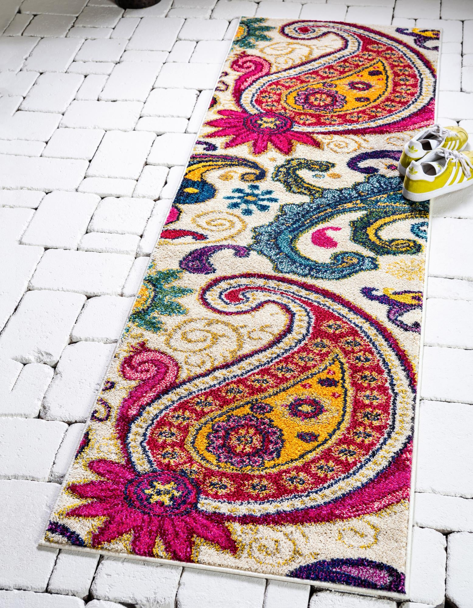 Black 2' x 6' Tuscany Runner Rug | Rugs.com