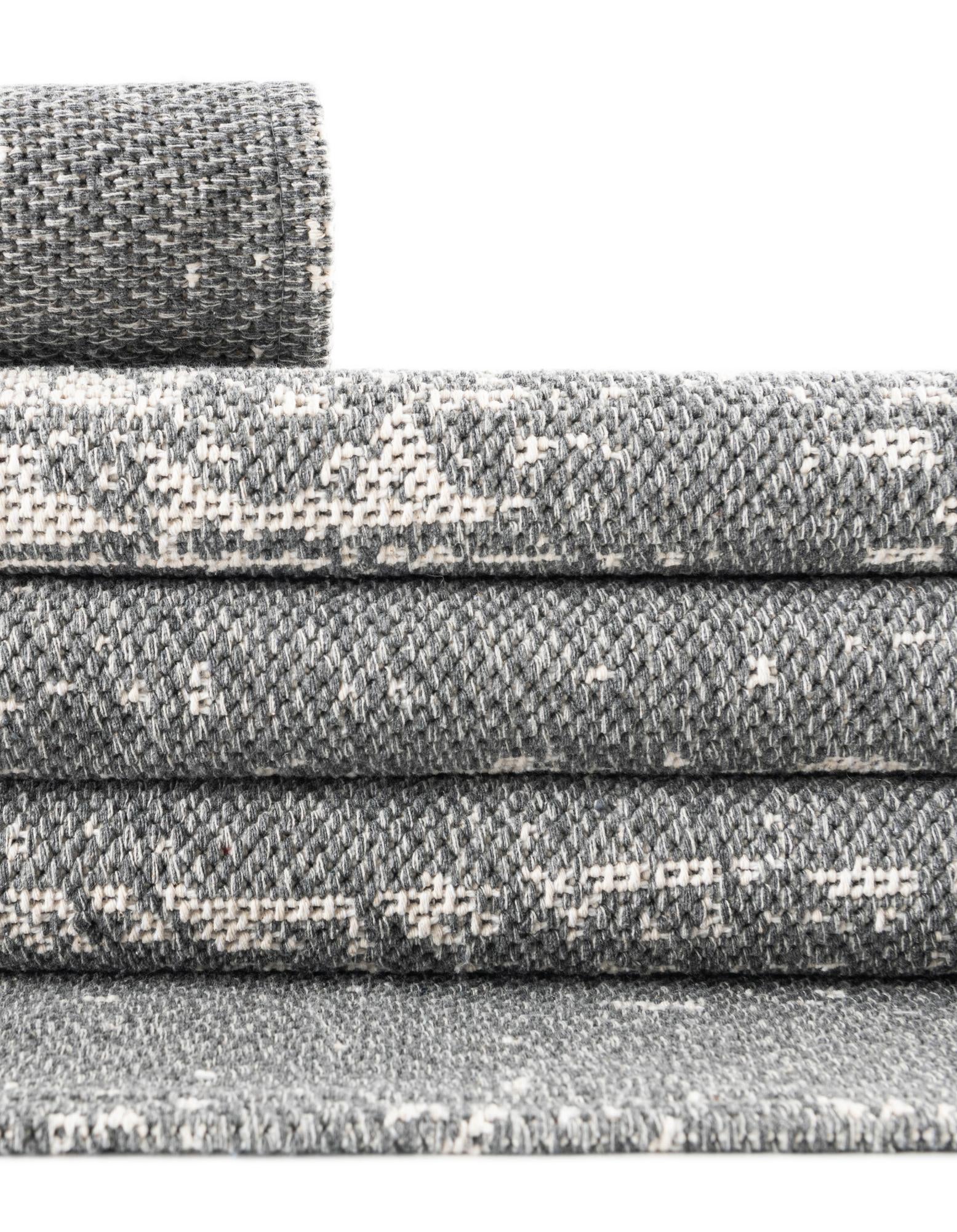 Dark Gray 5' x 7' 2 Georgia Rug | Rugs.com