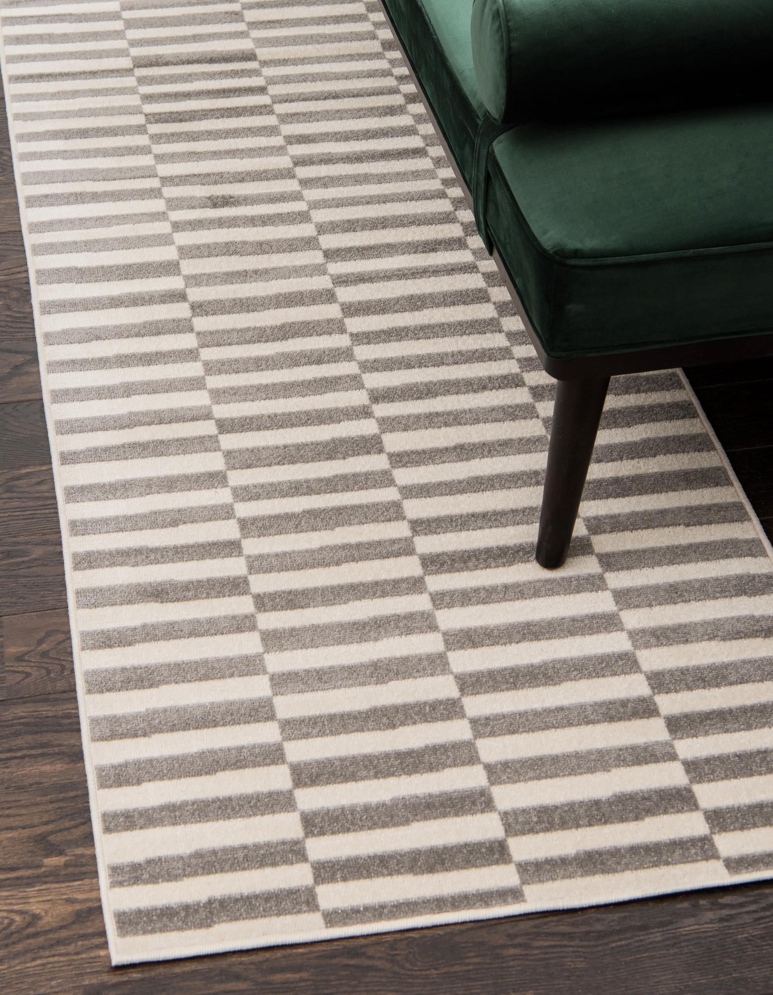 Green 2' 9 x 9' 10 SoHo Runner Rug | Rugs.com