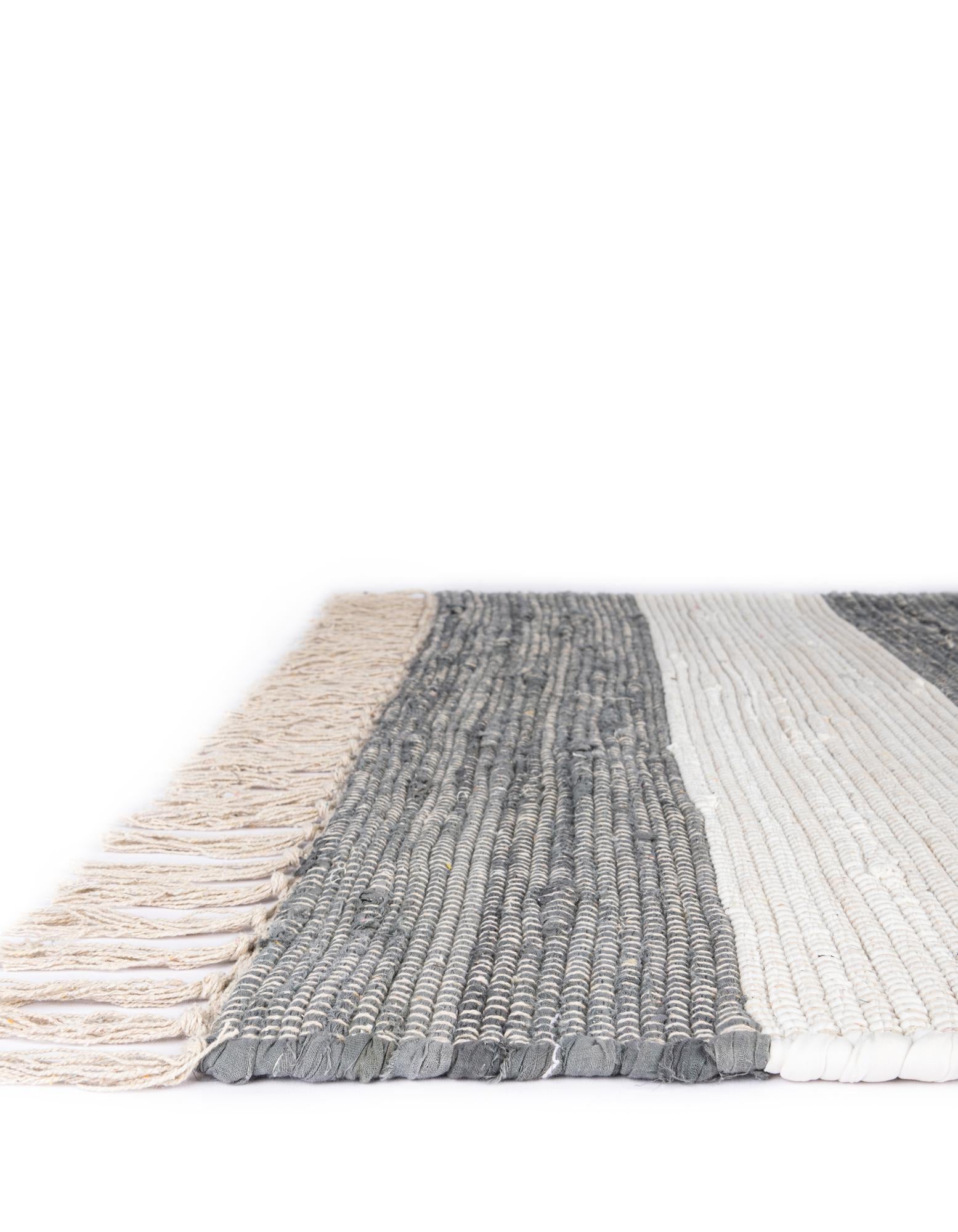 Gray 2' x 3' 1 Hand Woven Chindi Rag Rug | Rugs.com