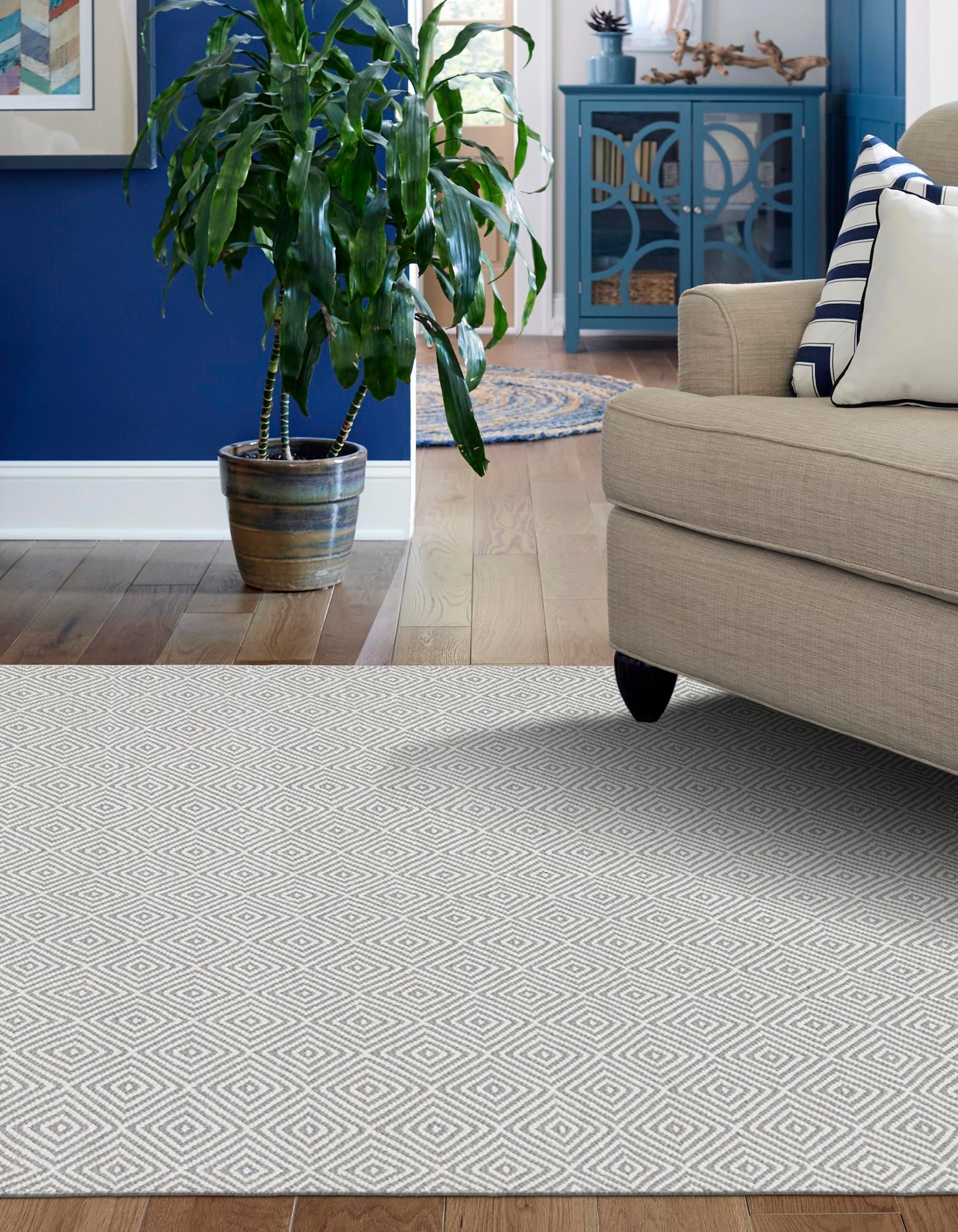 Gray 7' 10 x 10' Hand Woven Geo Trellis Flatweave Rug | Rugs.com